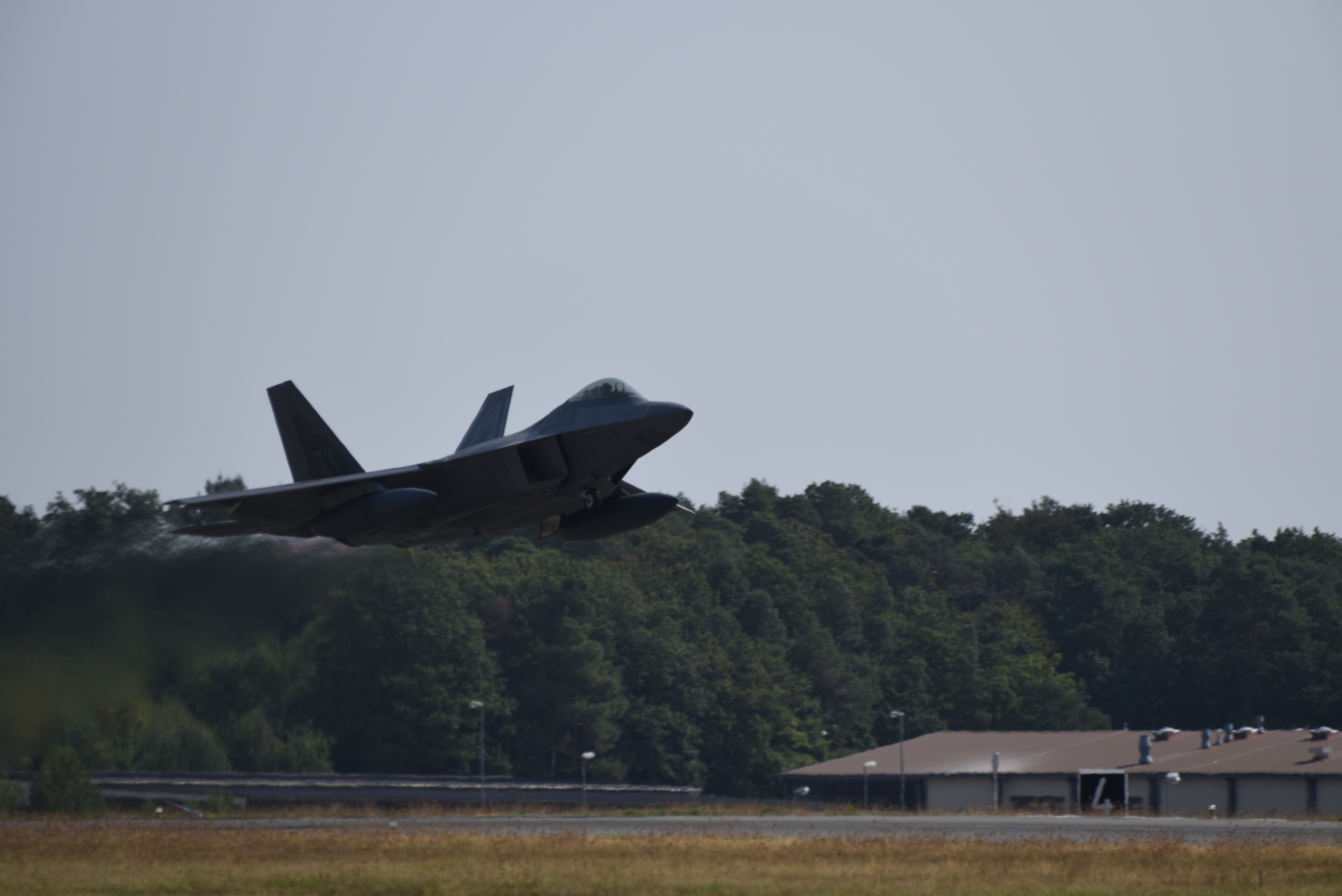 F-22s successfully complete flying training deployment > Spangdahlem ...
