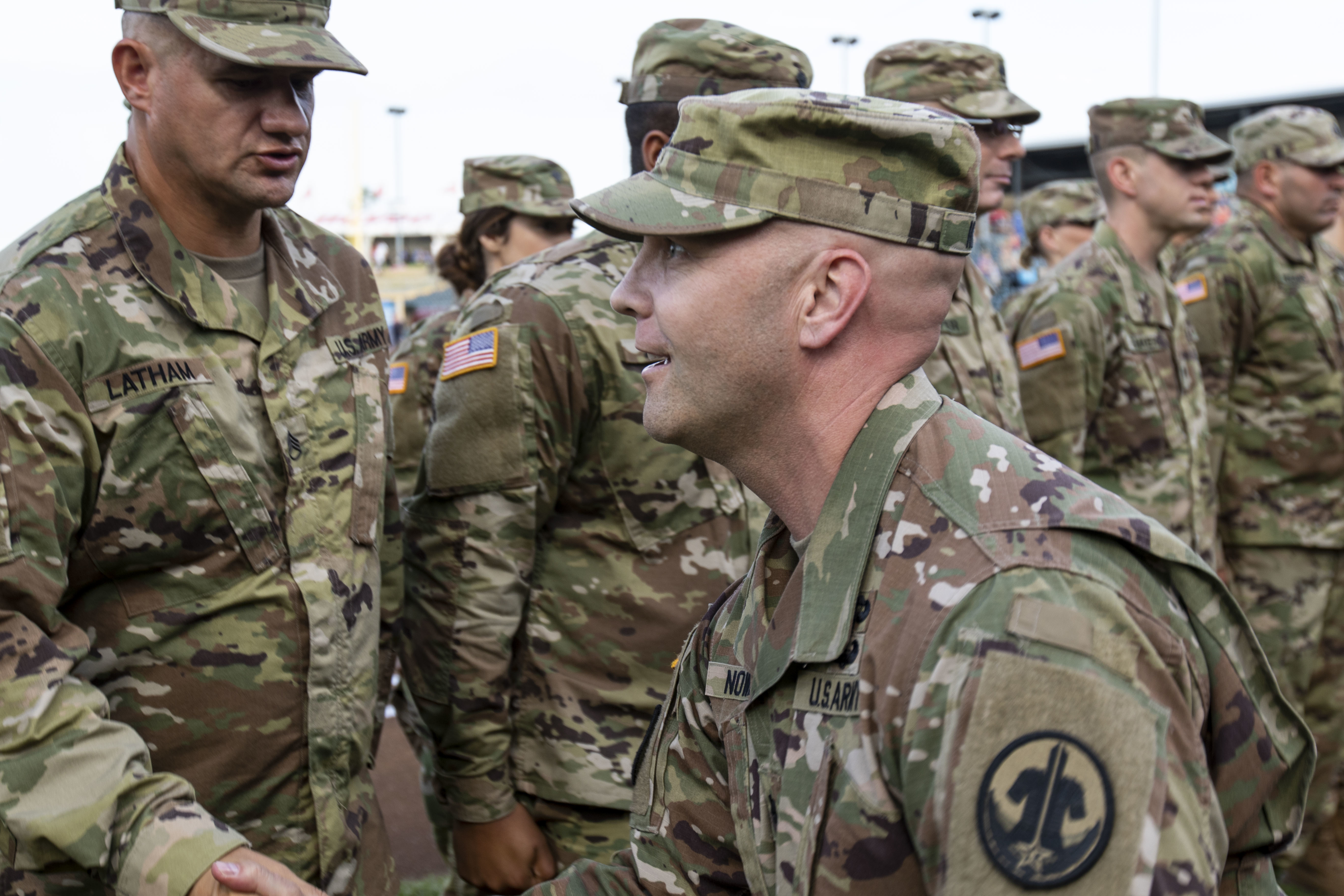 Reserve Soldiers remain "Twice the Citizen" in mass re-enlistment ...