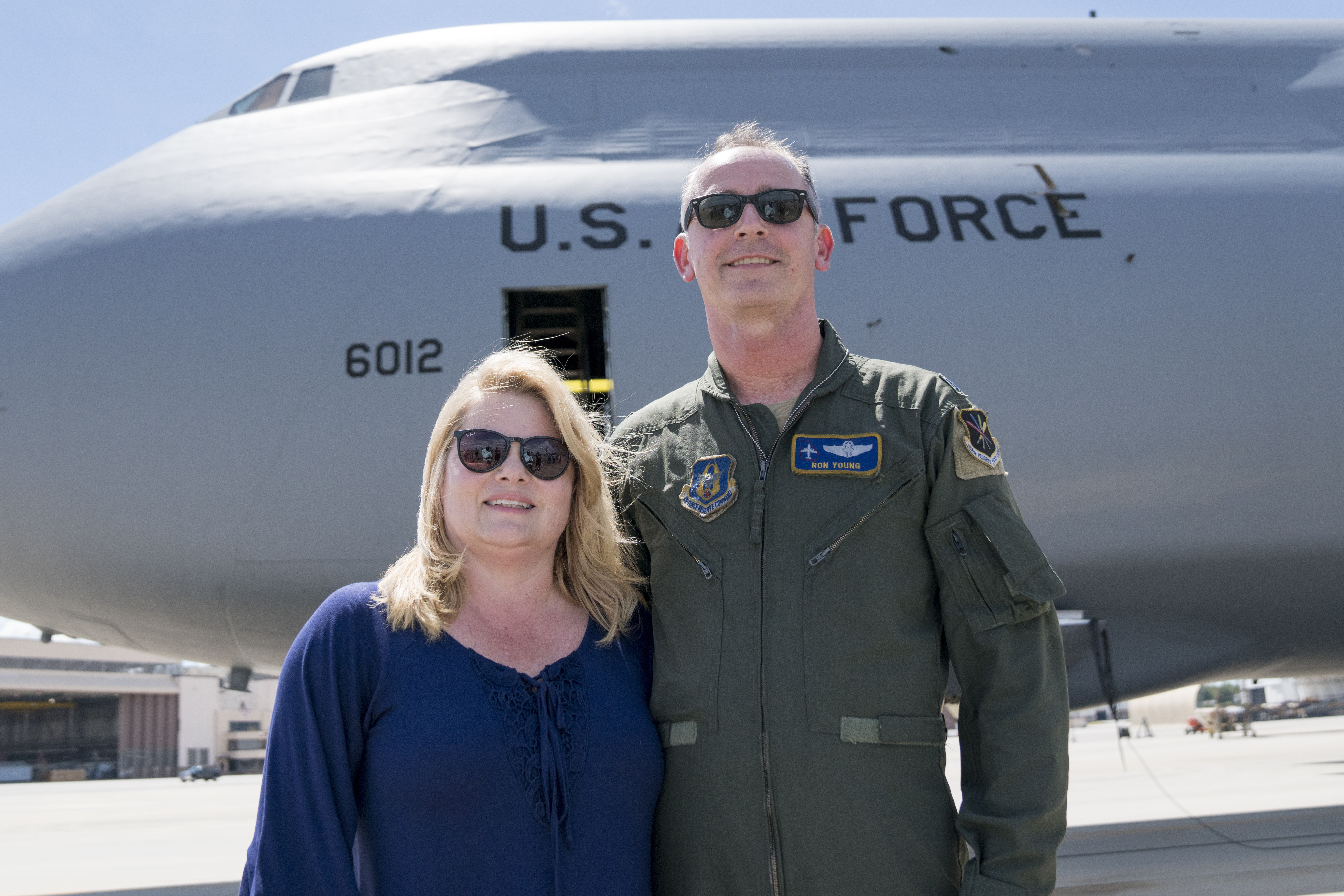C-5 pilot takes final flight after 28 years of service > 413th Flight ...