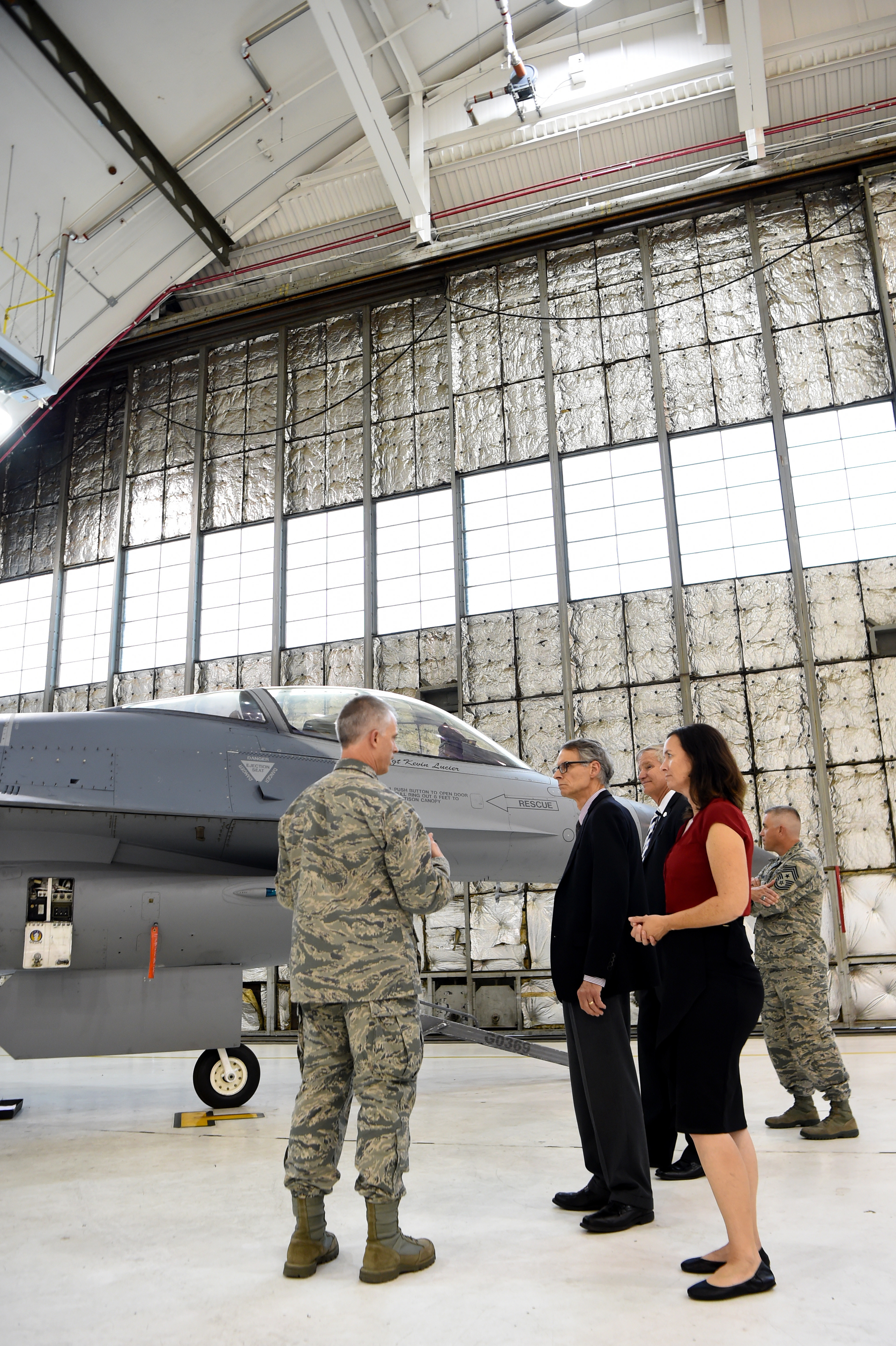 Aurora Mayor and council members visit Buckley AFB > Buckley Space ...
