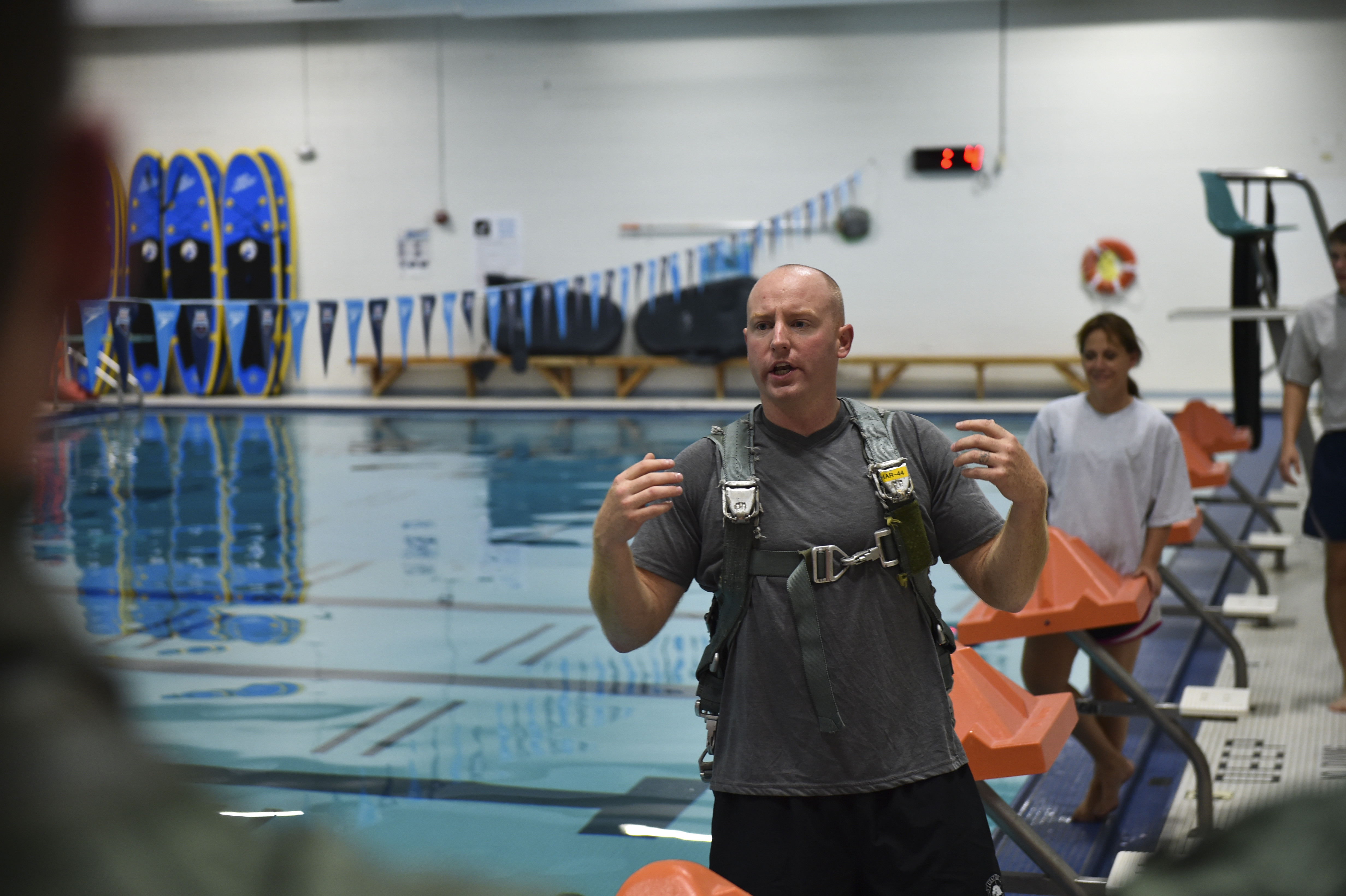 910th Operations Group dives into water survival training > Youngstown ...