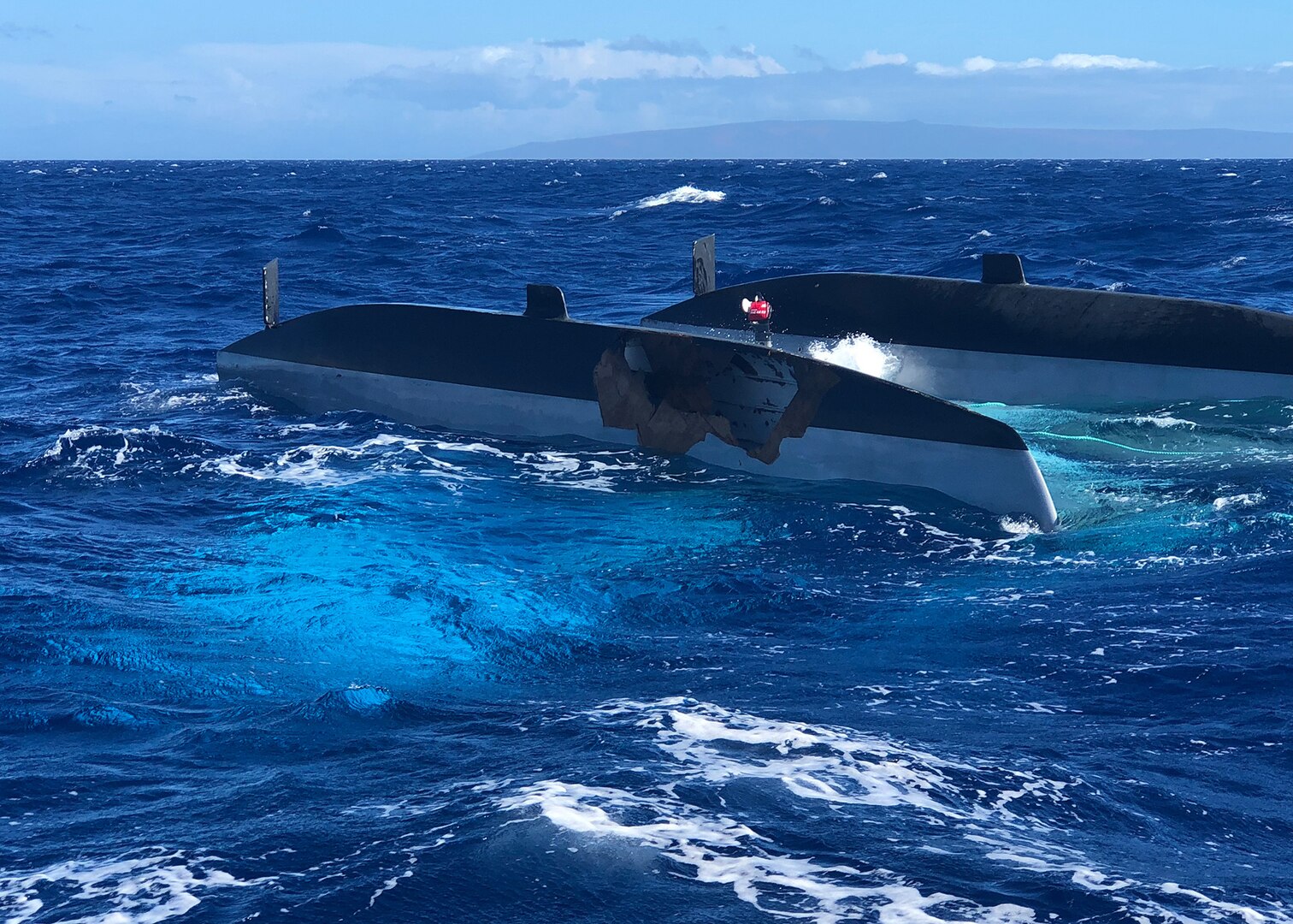 Coast Guard Assists Crew of Capsized Canoe off Maui > U.S. Indo-Pacific ...