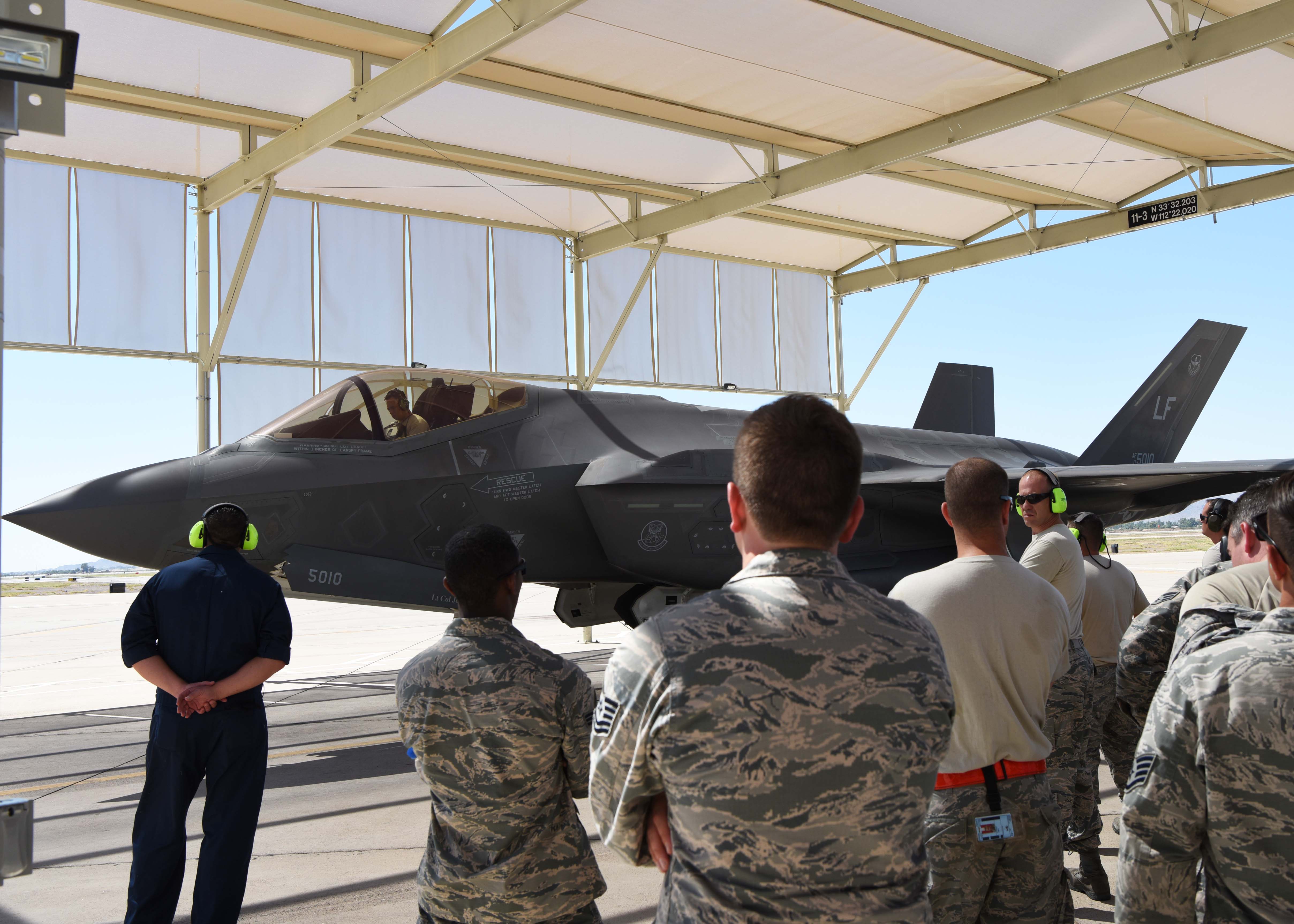 The 414th FG visits Luke AFB > Luke Air Force Base > Article Display