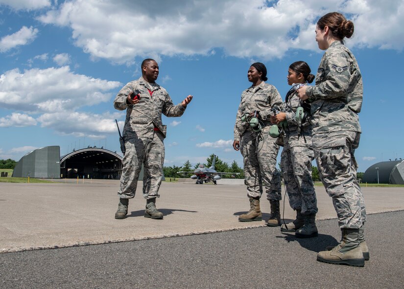 35th LRS Airmen shadow crew chiefs for a day > Misawa Air Base ...