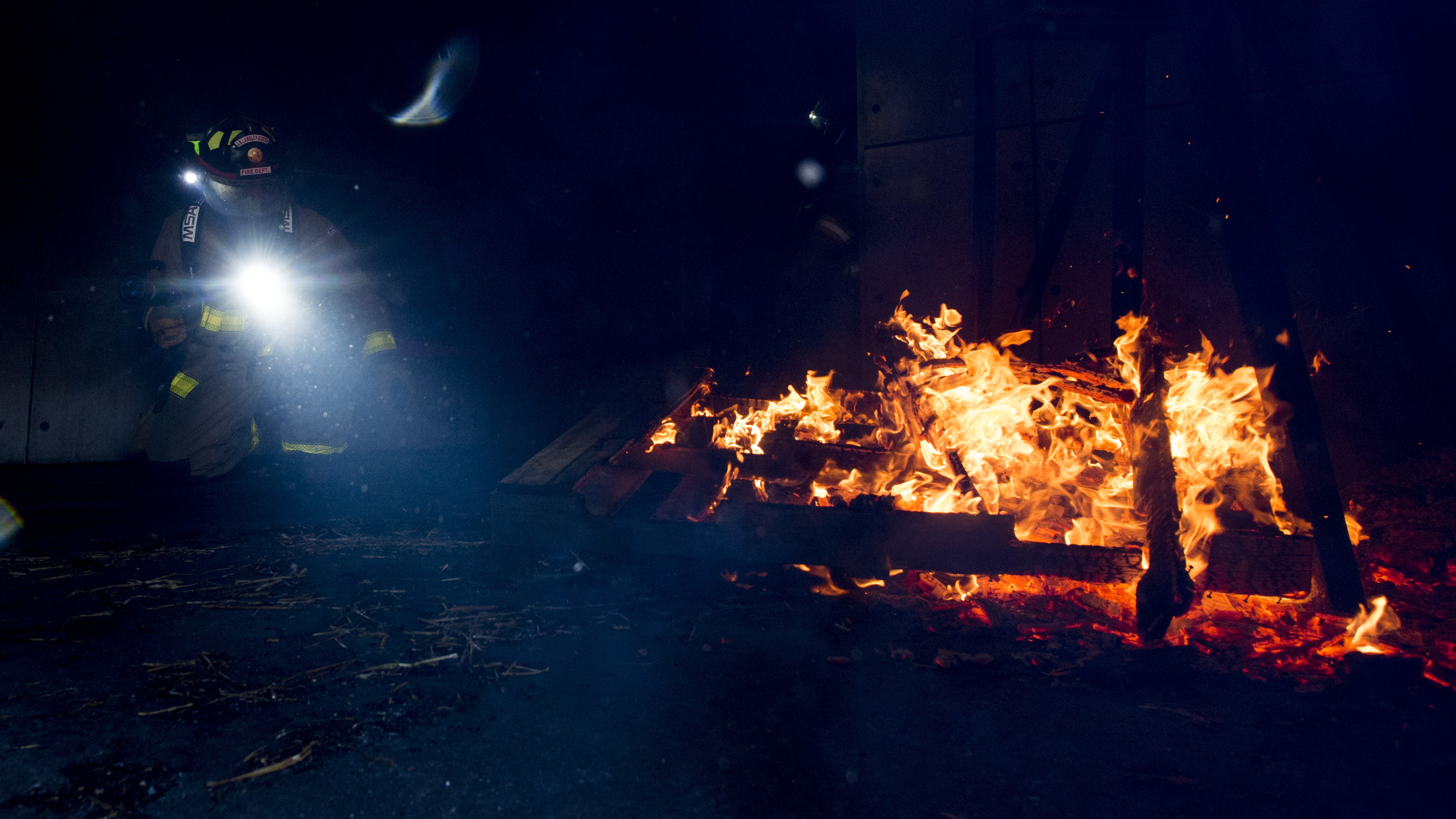 Firefighters feel the heat during training > Air Combat Command ...