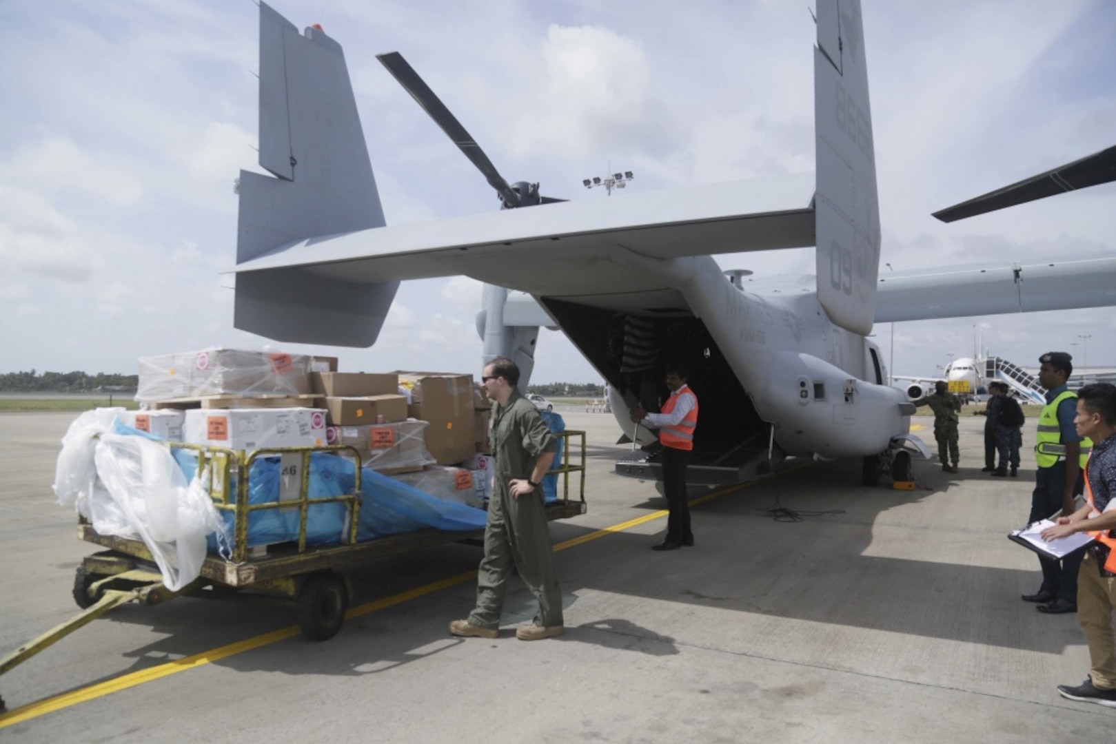 Naval Supply Systems Command Weapon Systems Support Assists 7th Fleet ...