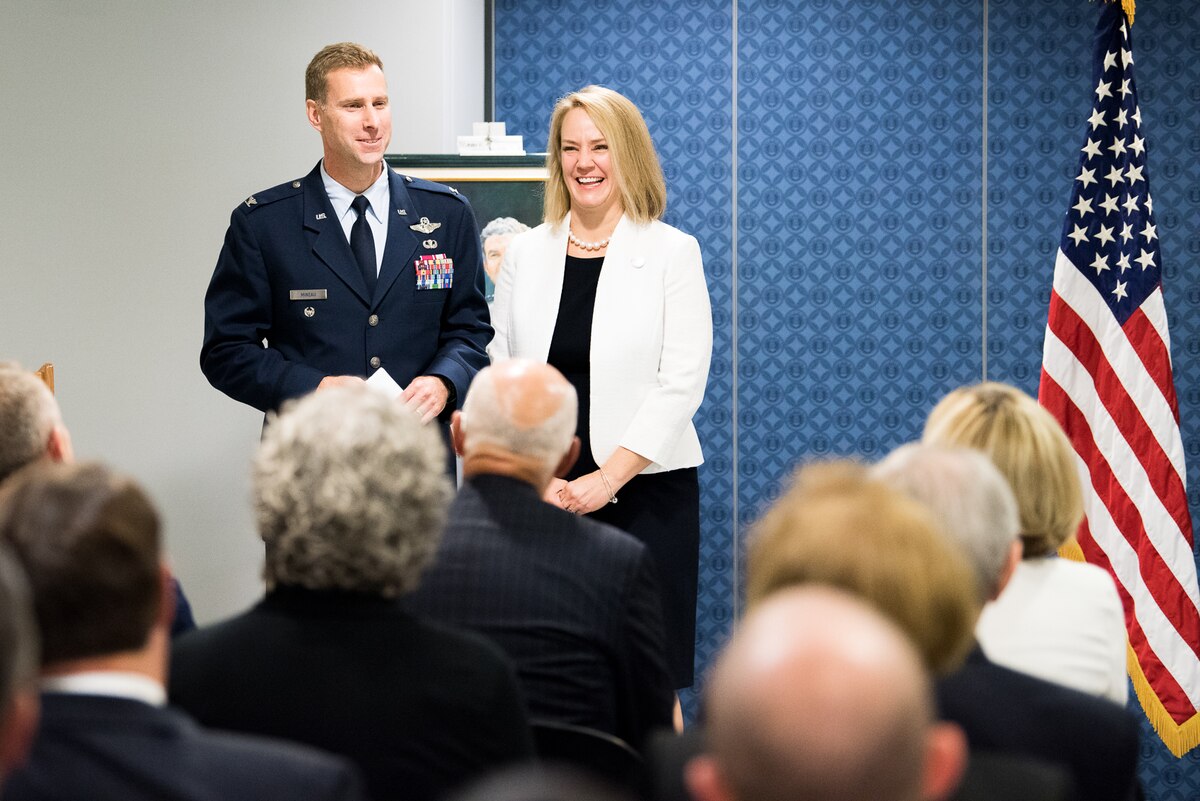 Showing how family strengthens service > Air Force > Article Display