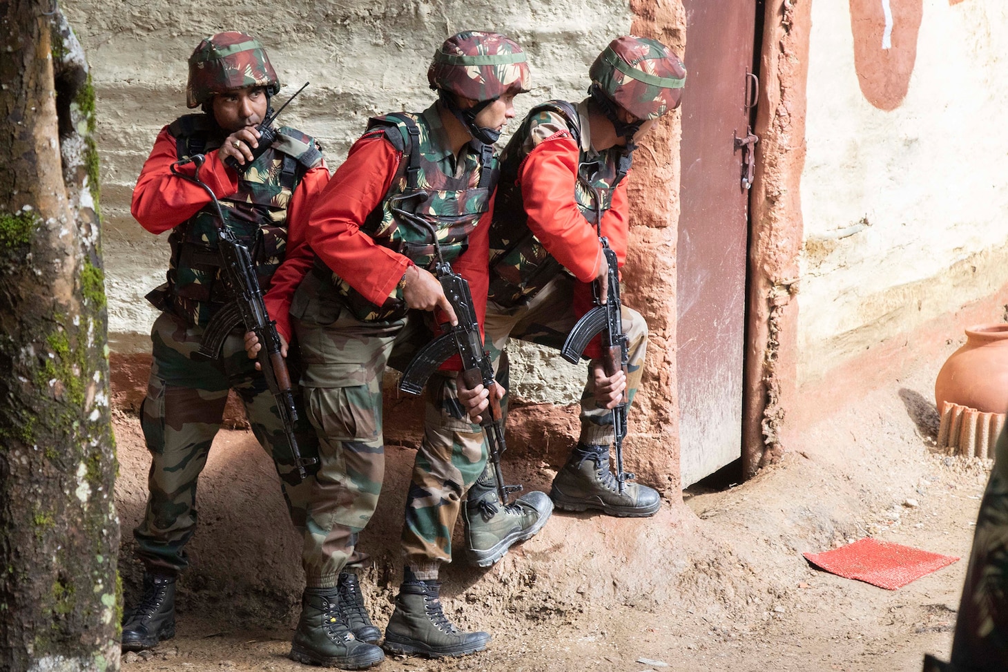 U.S. and Indian Soldiers Share Cordon and Search Techniques > U.S. Indo ...