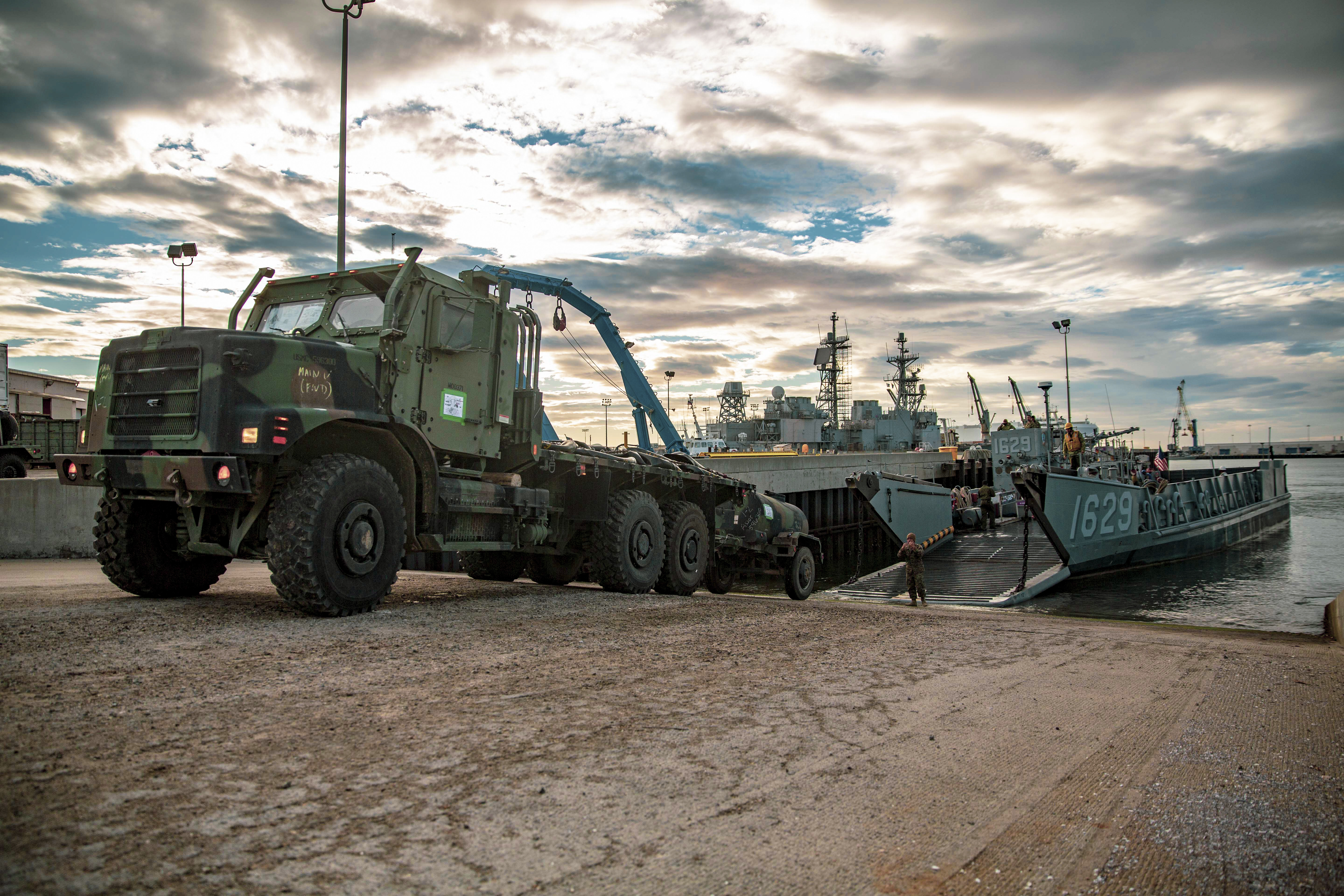 PacBlitz19 Port Hueneme LCU Operations