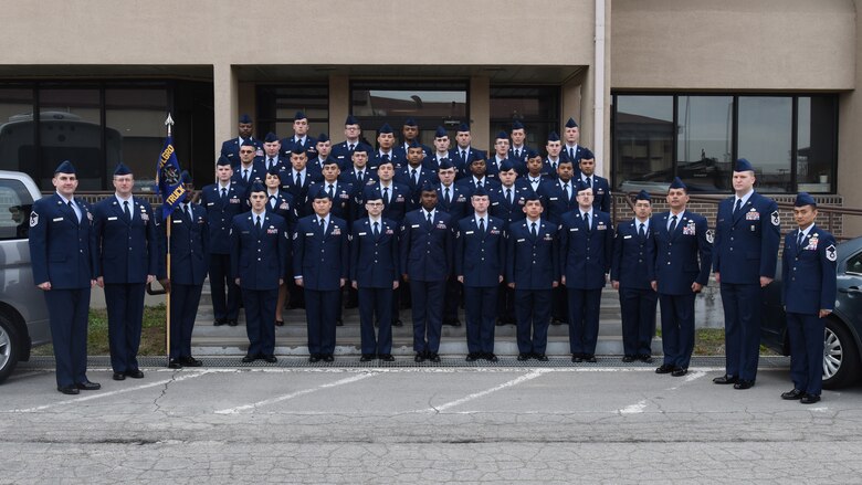 Ground transportation maintains high expertise > 7th Air Force ...