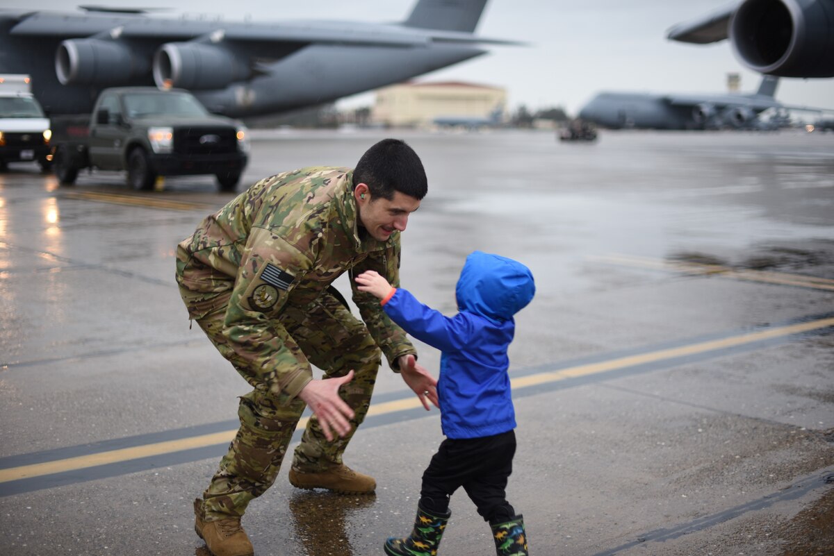 Mobility forces support USTRANSCOM air bridge > Travis Air Force Base ...