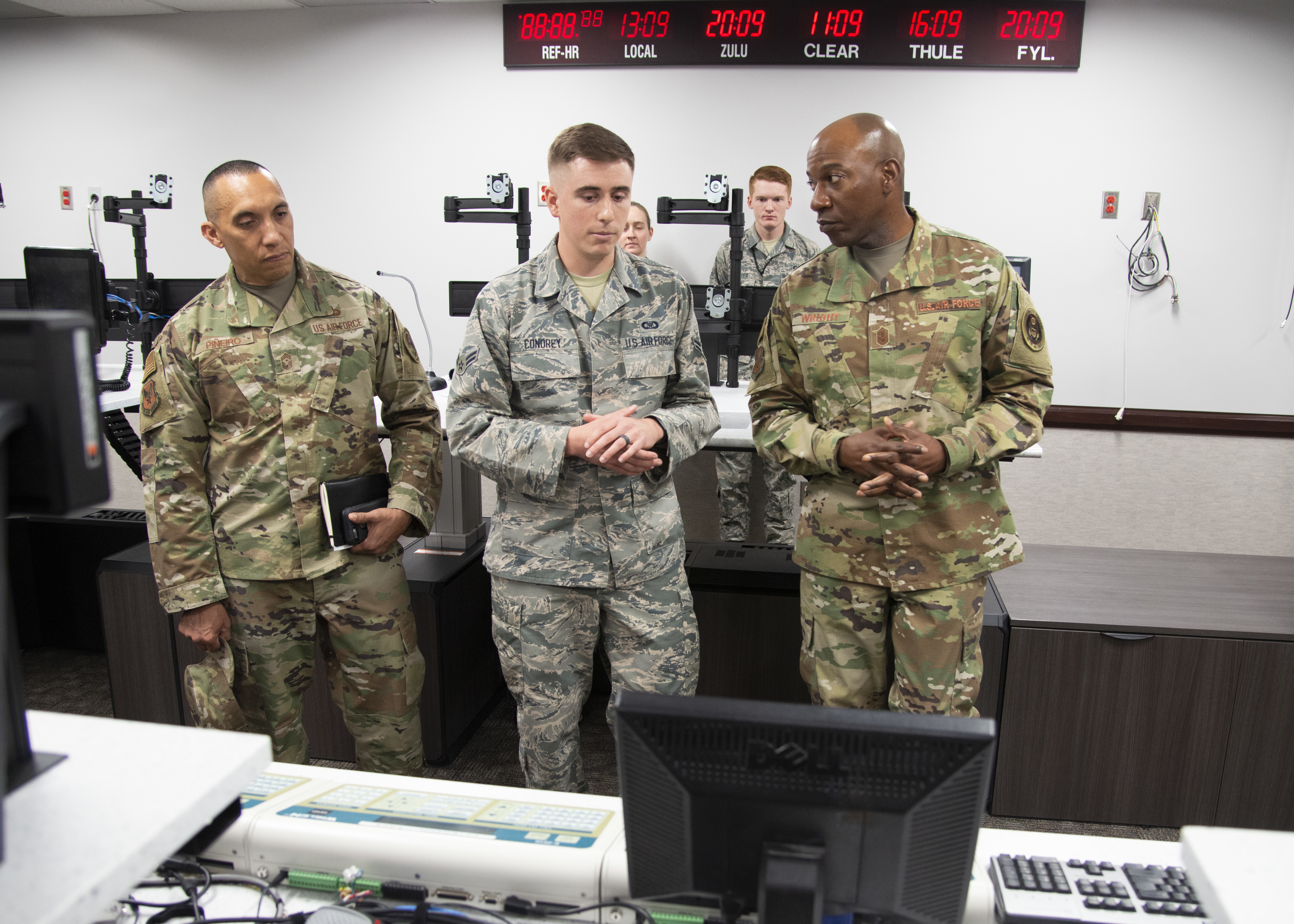 Chief Wright visits, interacts with Airmen > 302nd Airlift Wing ...