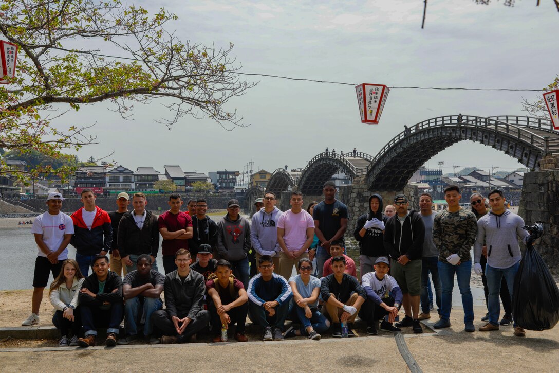 Service members clean up Kintaikyo Bridge area