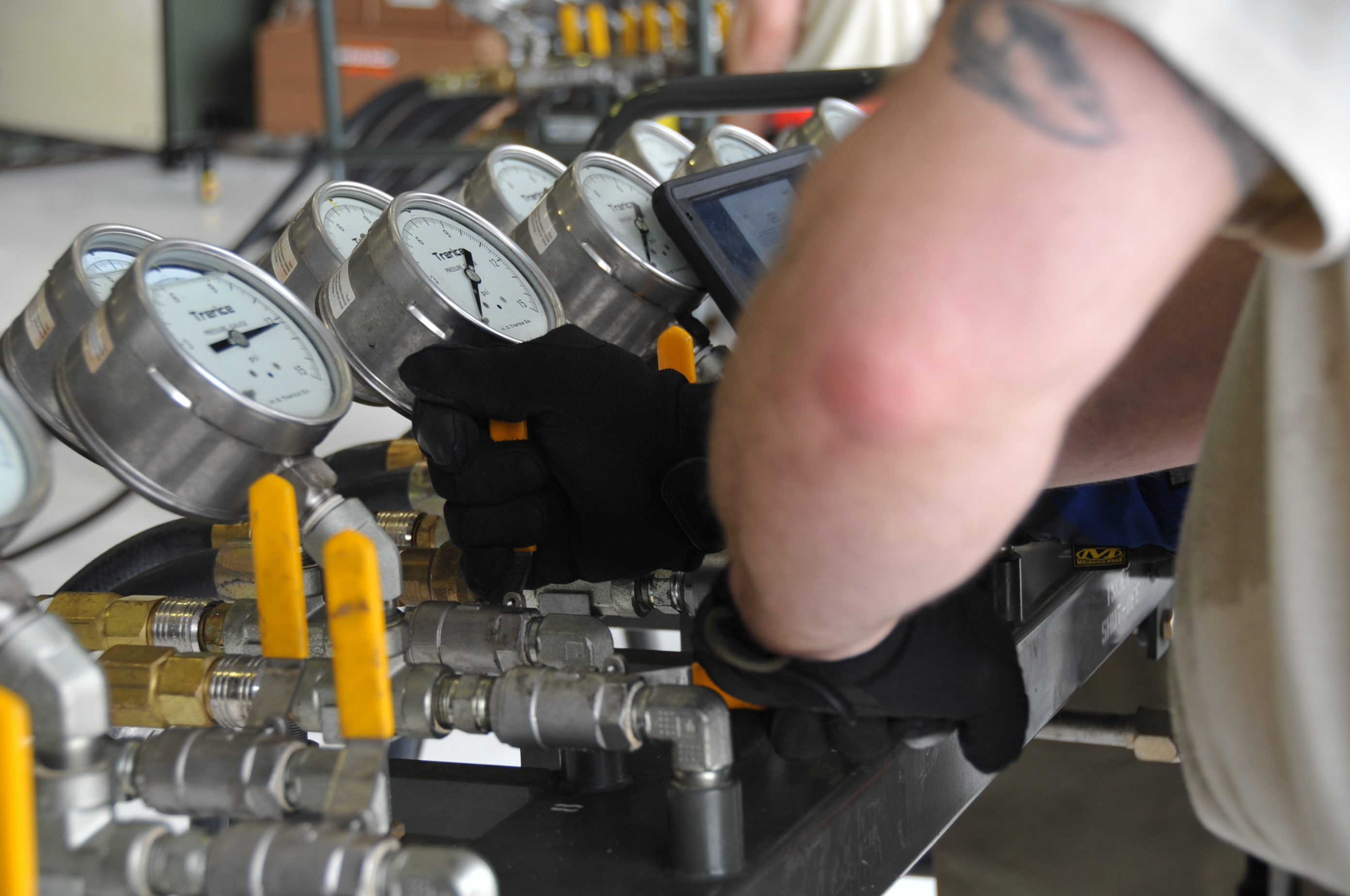 Maintenance trains for crash, damaged, disabled aircraft recovery ...