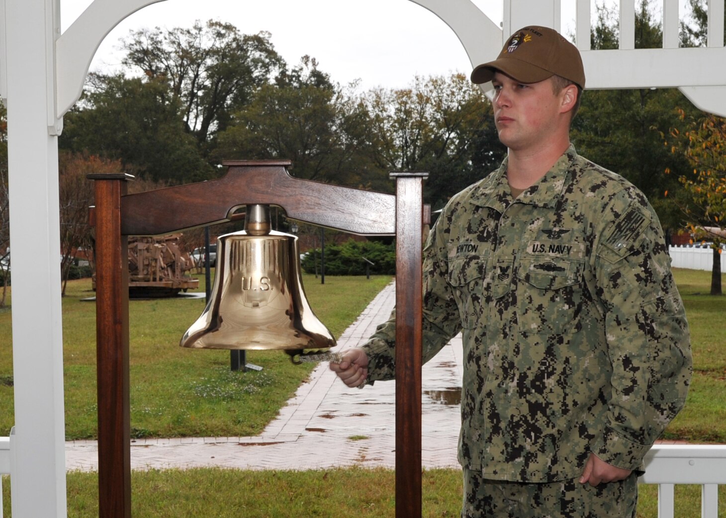 U.S. 2nd Fleet Staff Tolls “Bells of Peace” > Commander, U.S. 2nd Fleet ...