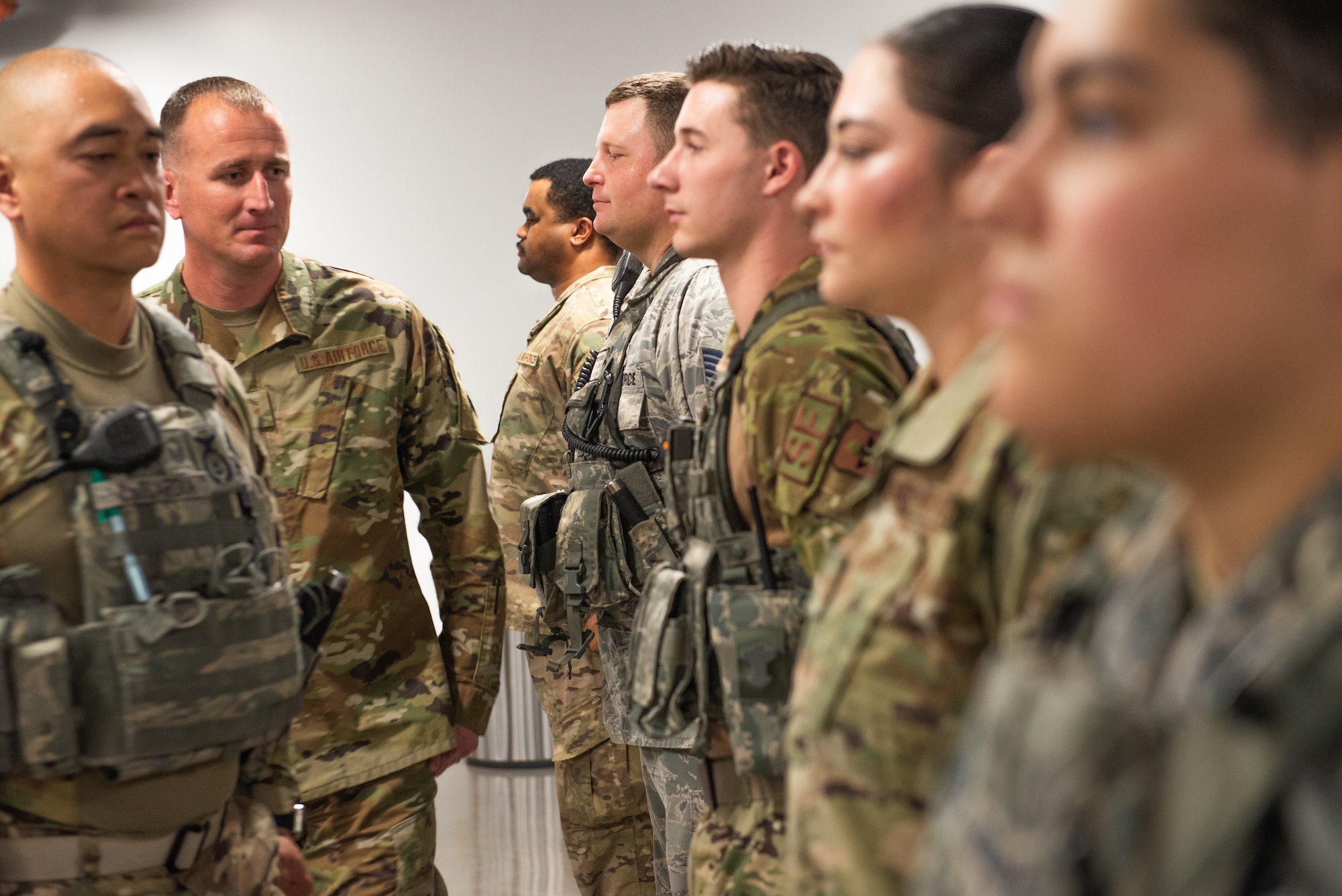 Defenders cut away outdoor guard mounts > Luke Air Force Base > Article ...