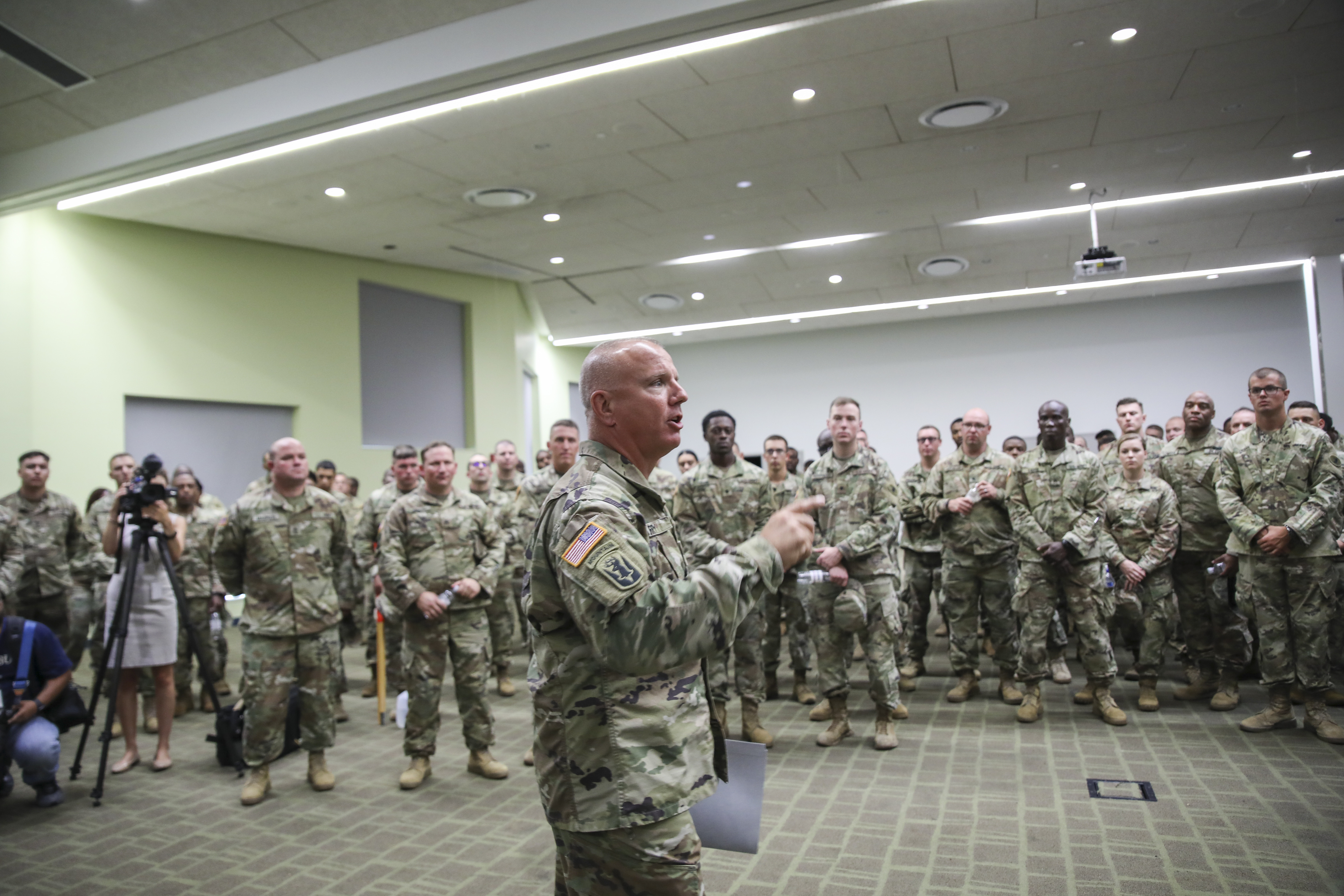 Delaware National Guard's 198th Expeditionary Signal Battalion ...