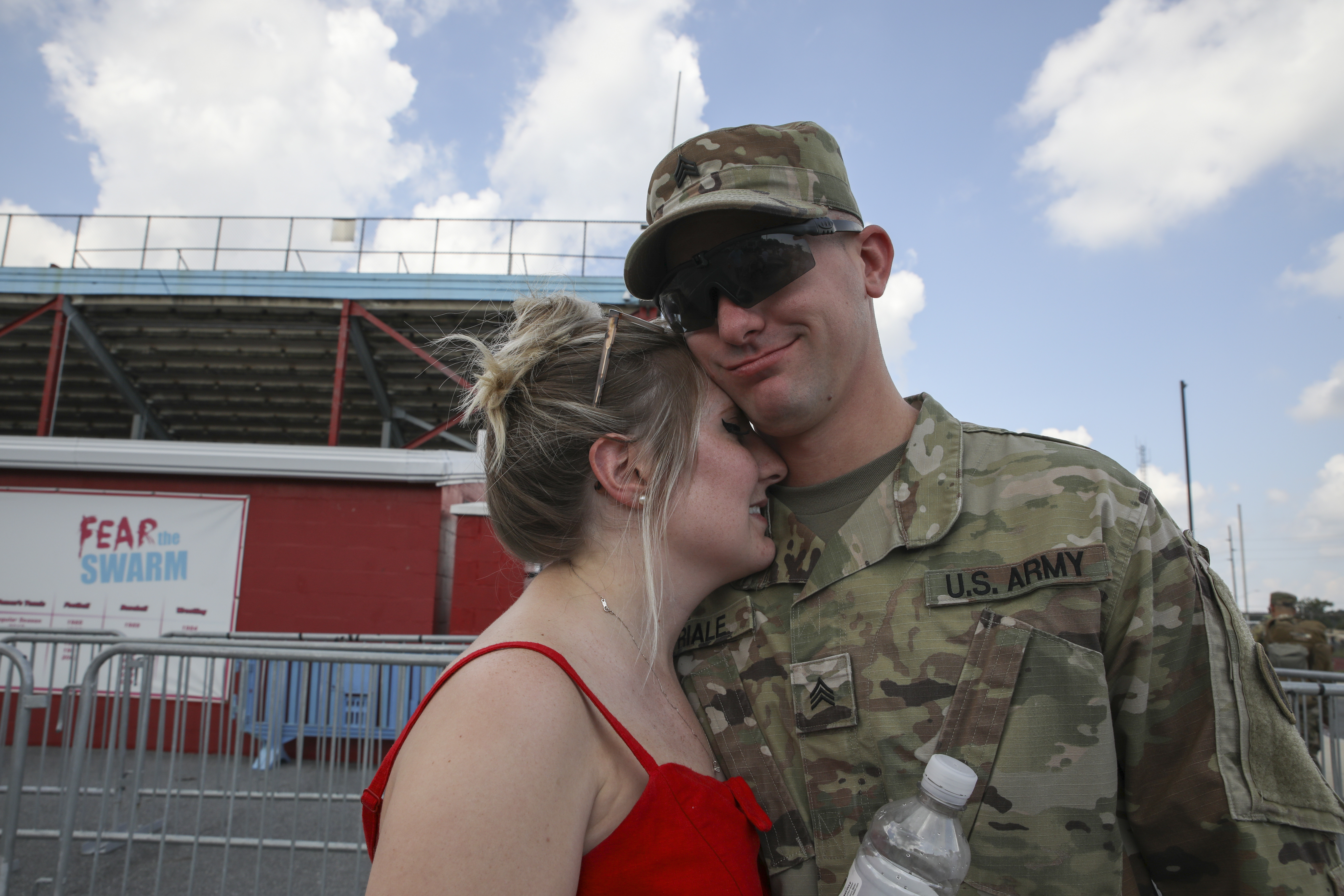 Delaware National Guard's 198th Expeditionary Signal Battalion ...
