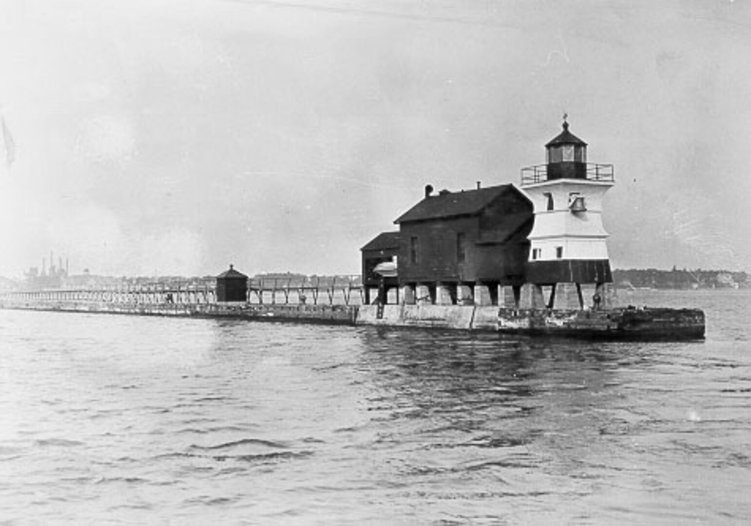 Charlotte-Genesee West Pier Lighthouse > United States Coast Guard > All