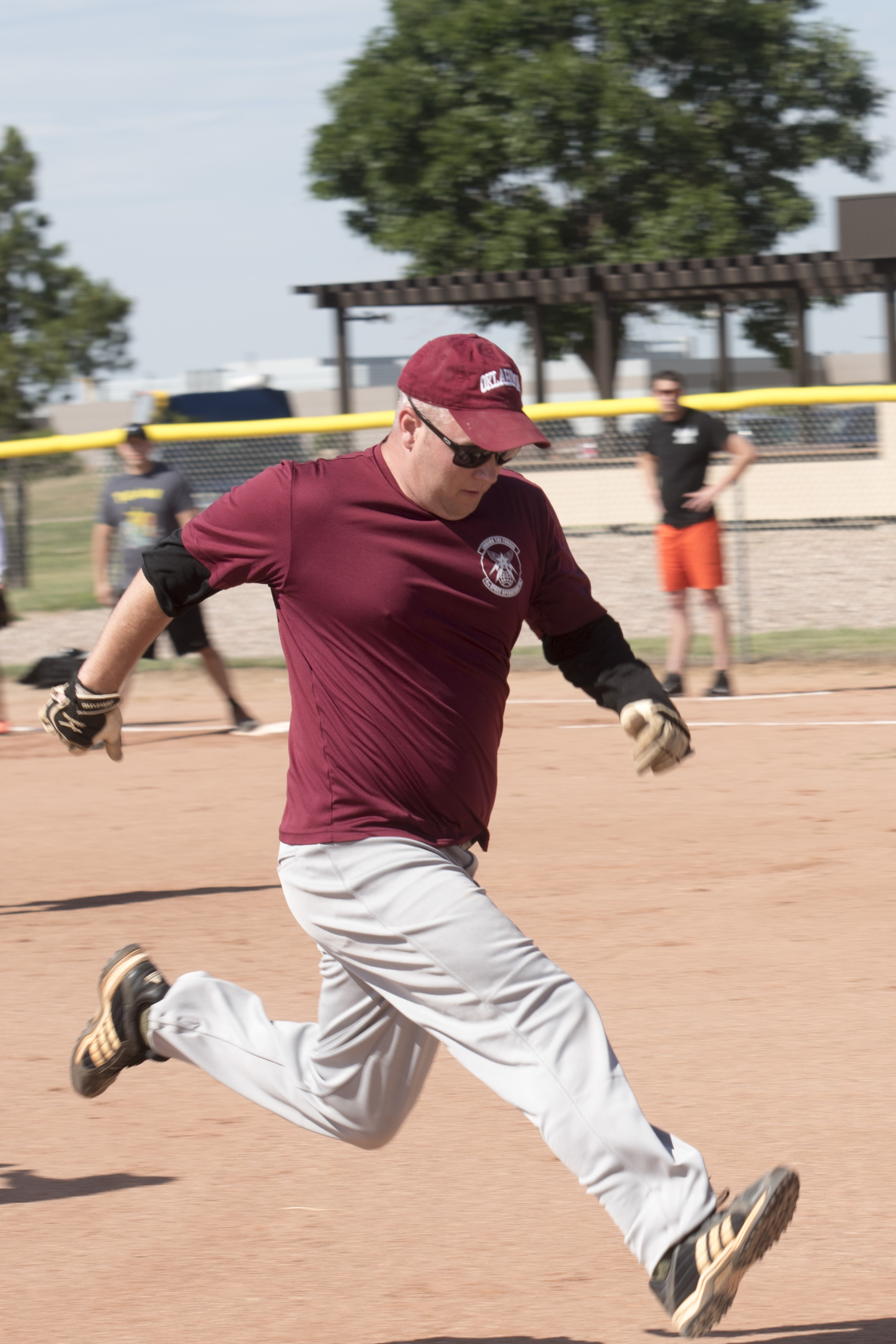 1SOPS defeats 4SOPS during intramural softball championships > Air ...