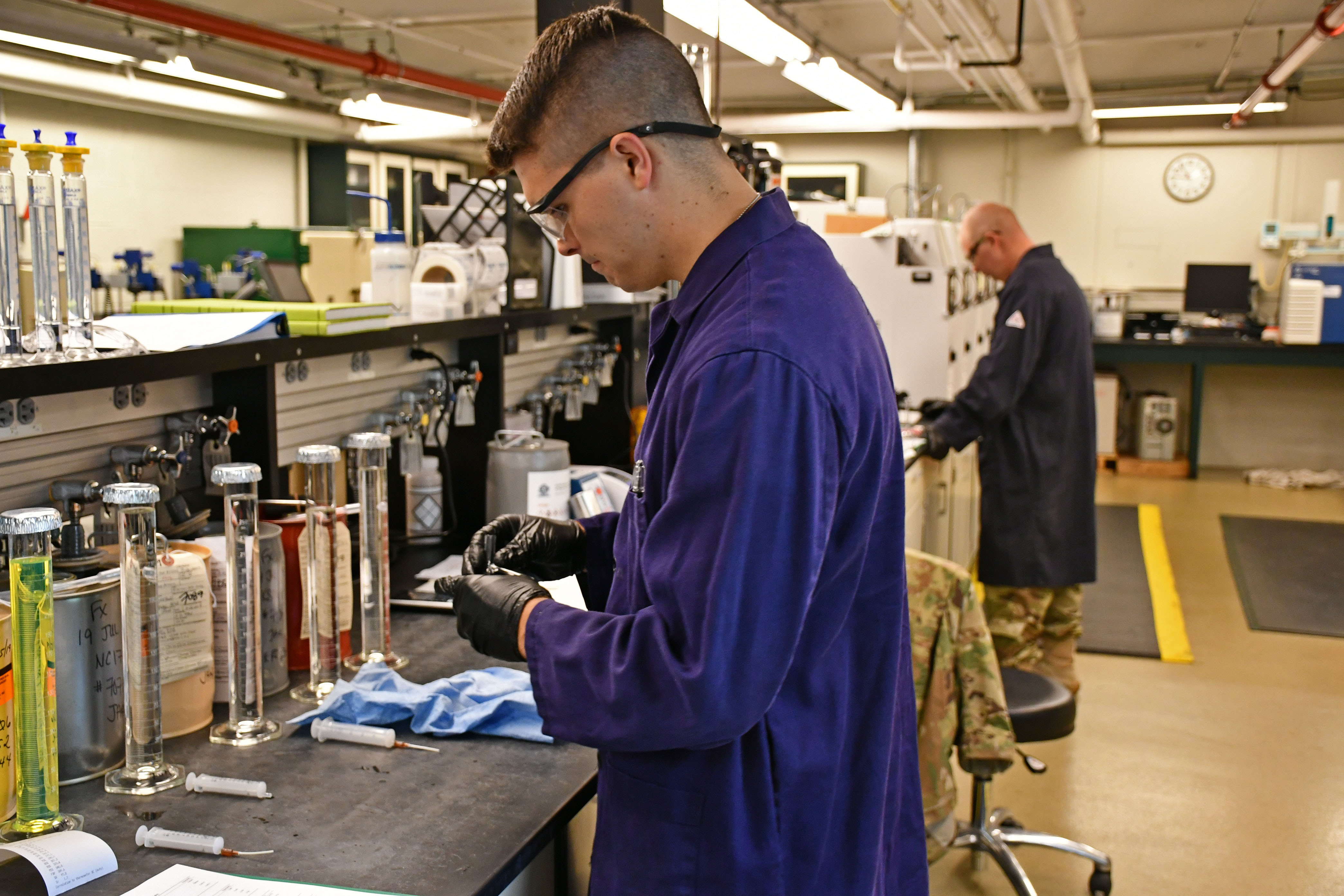 Out of the field and into the petroleum lab > U.S. Army Reserve > News ...