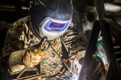 1st Marine Logistics Group > Units > CLR-17 > CLB 11