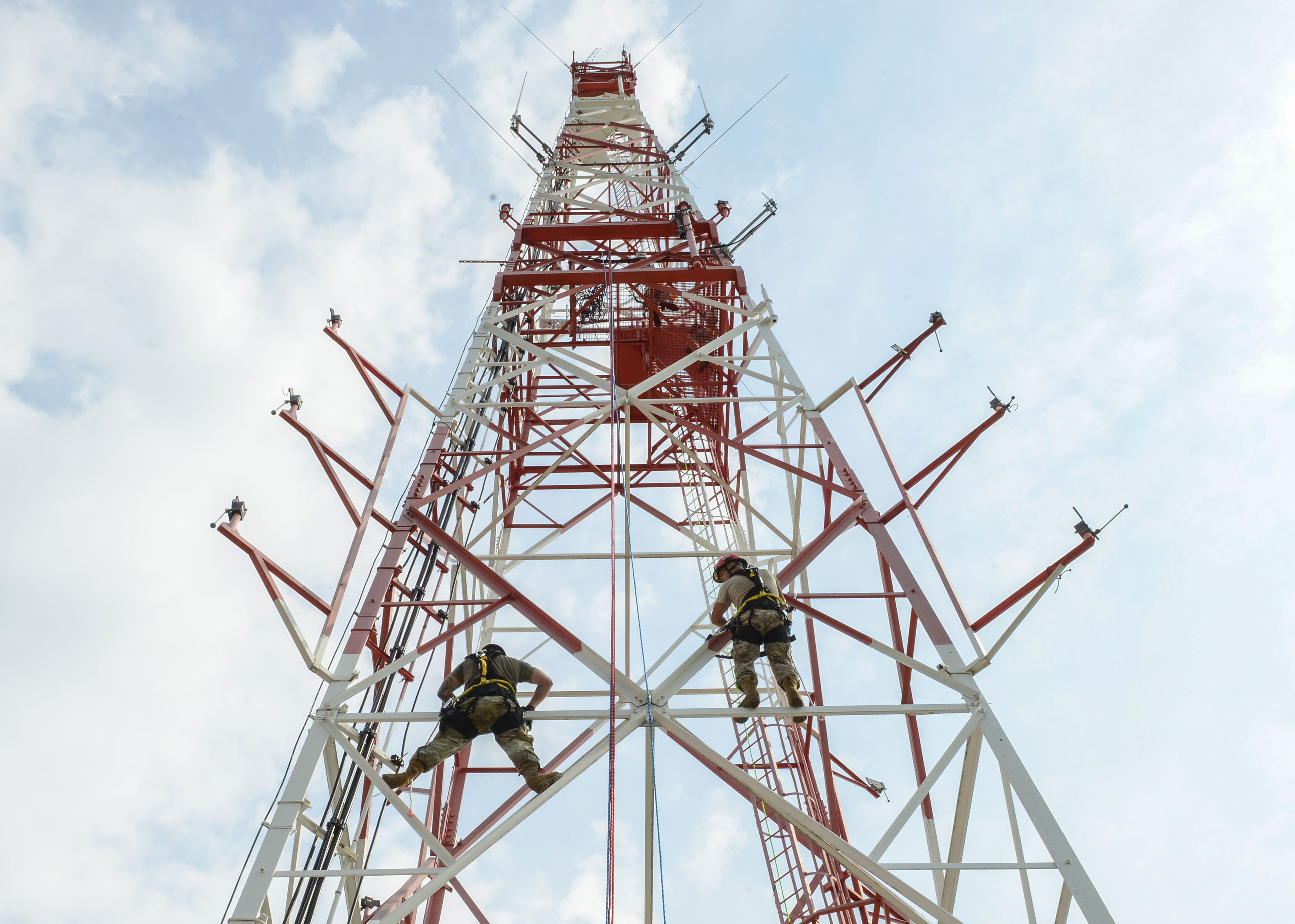 31st CS "Cable Dawgs"