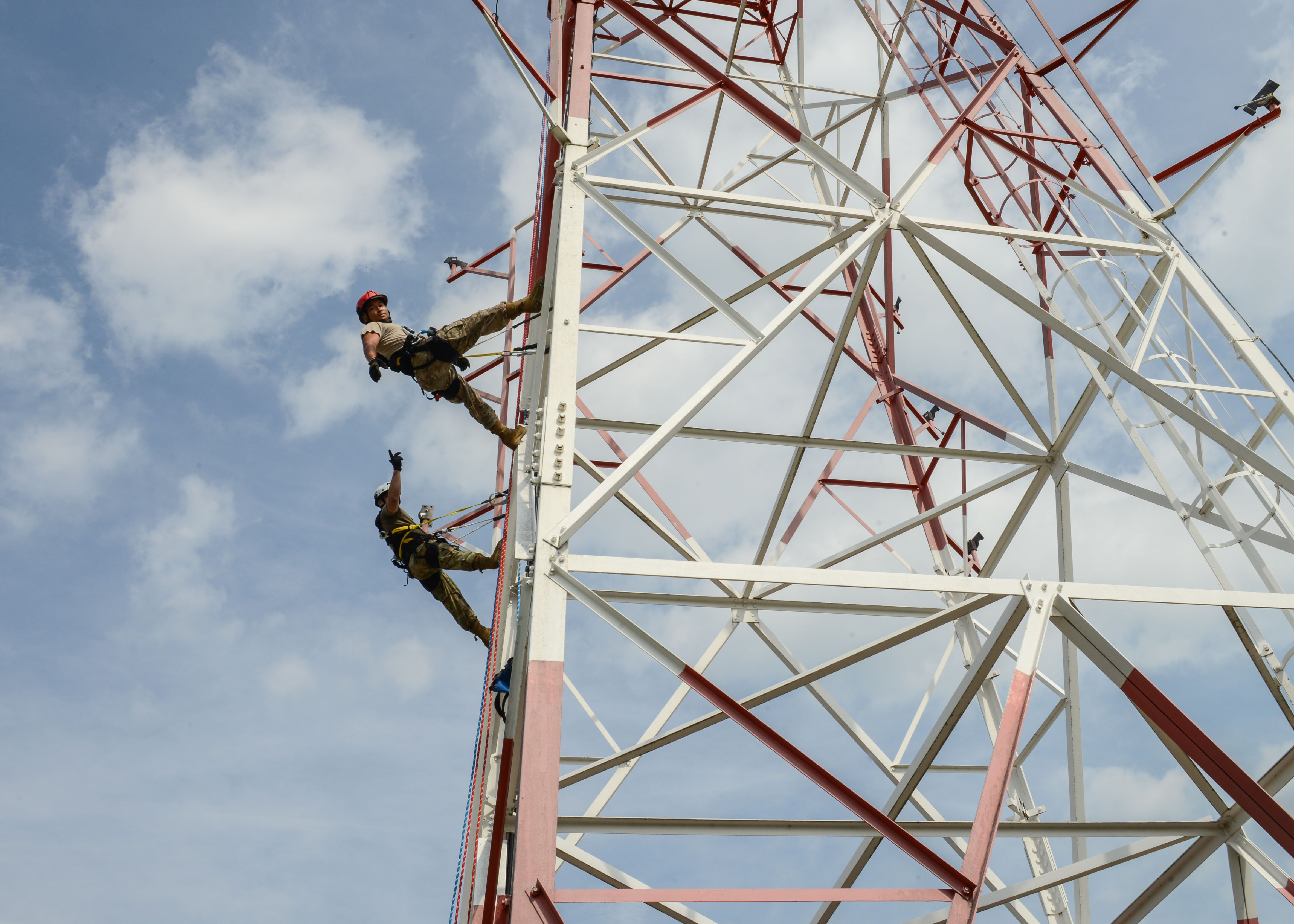 31st CS "Cable Dawgs"