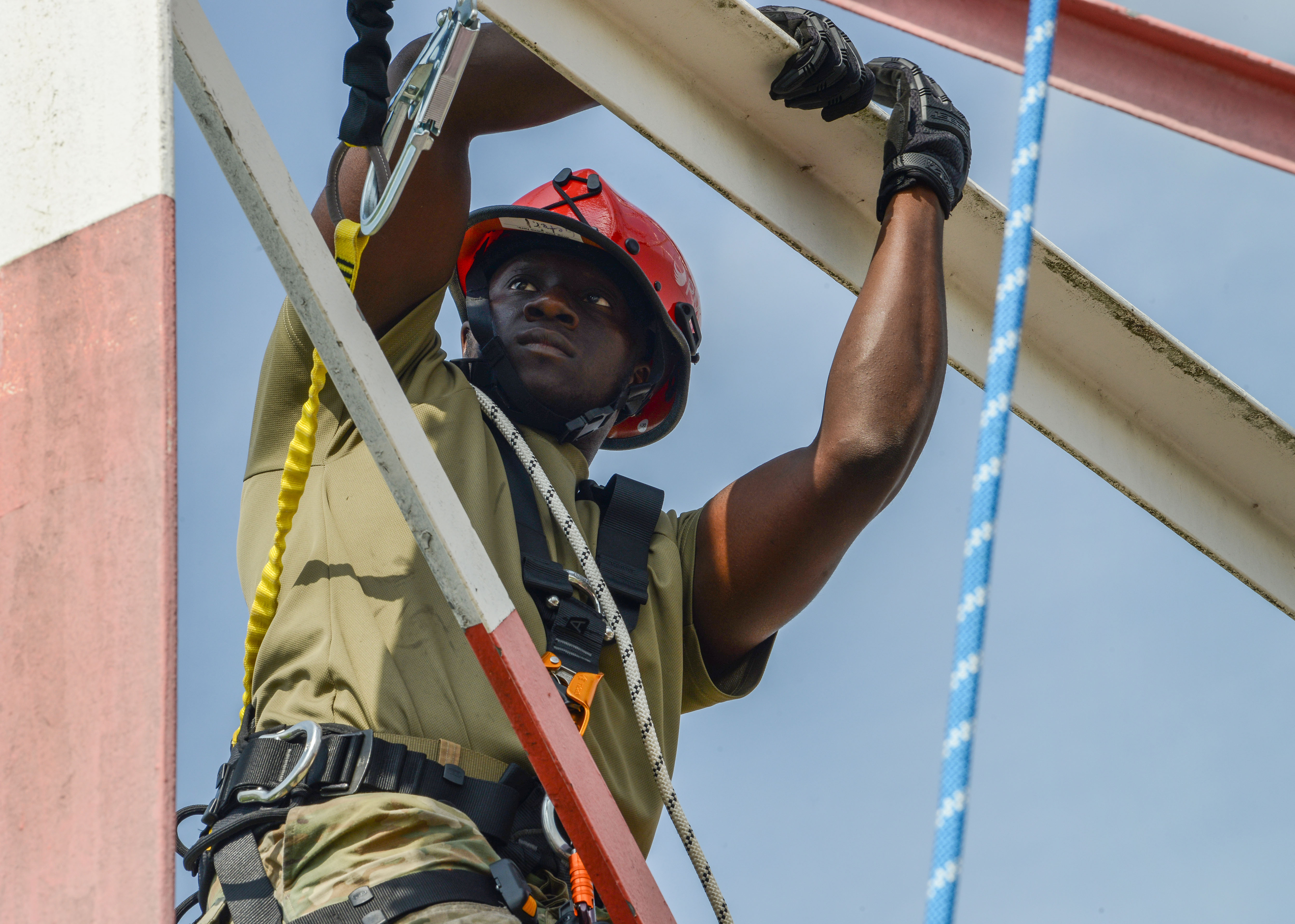 31st CS "Cable Dawgs"