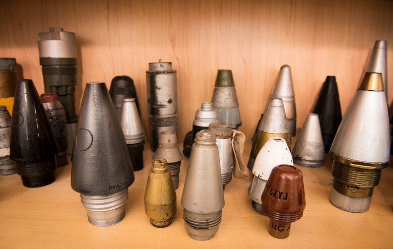 Here comes the boom! MacDill's EOD team instructs community law ...