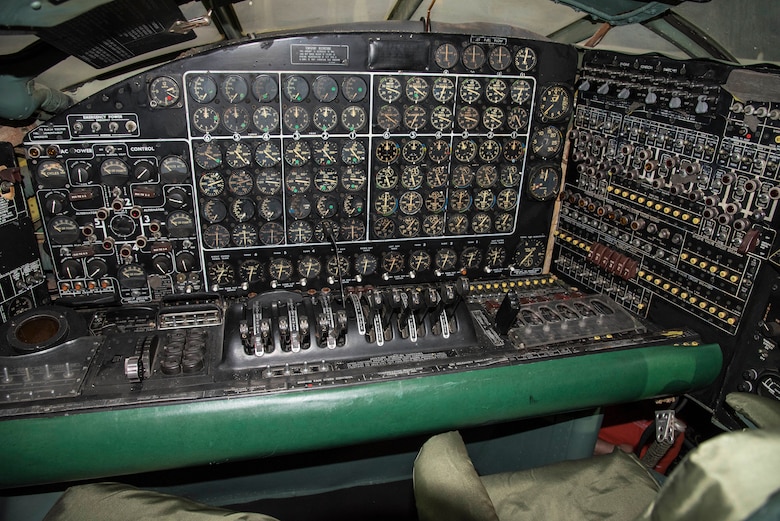 Apollo Flight Controller 101: Every console explained | Page 2 | Ars ...