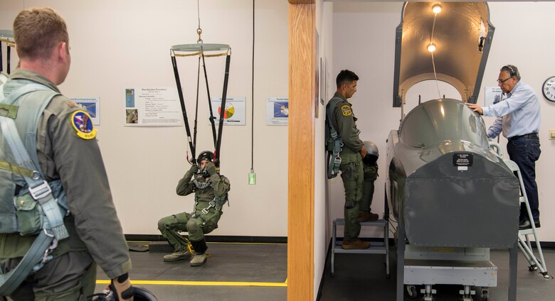 12th OSS egress training saves lives > U.S. Air Force > Article Display
