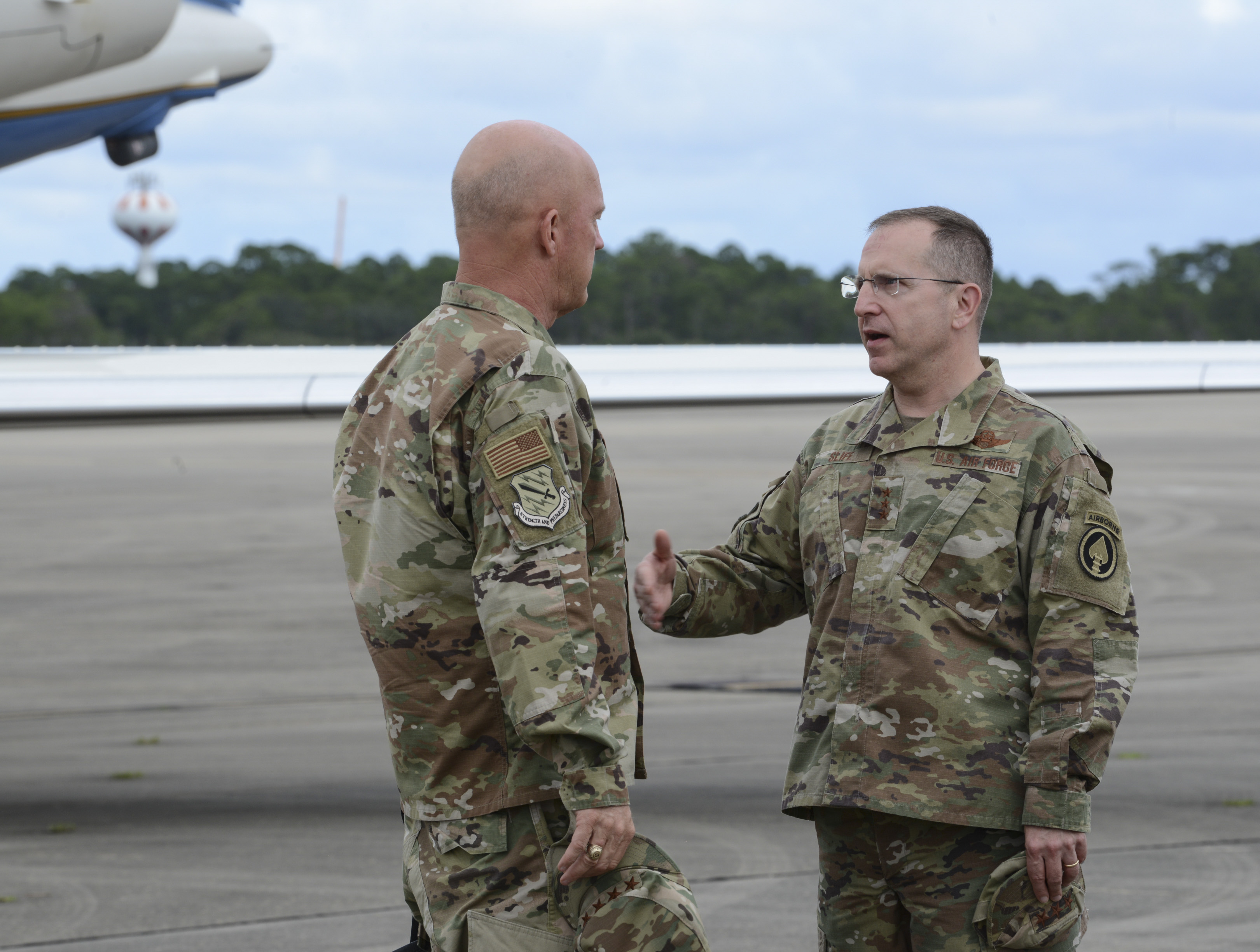 Commander of Air Force Space Command visits AFSOC > Air Force Special ...