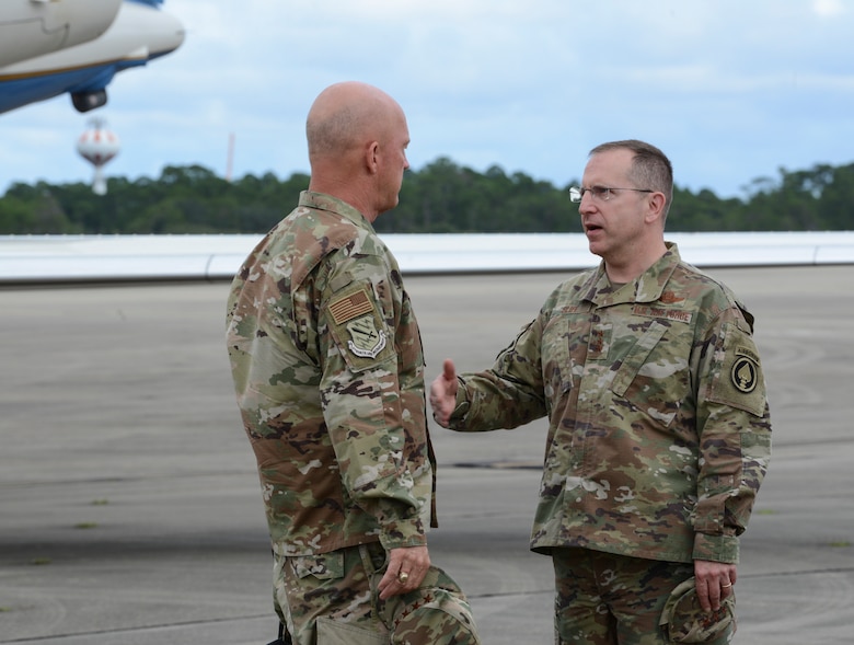 Commander of Air Force Space Command visits AFSOC > Air Force Special ...