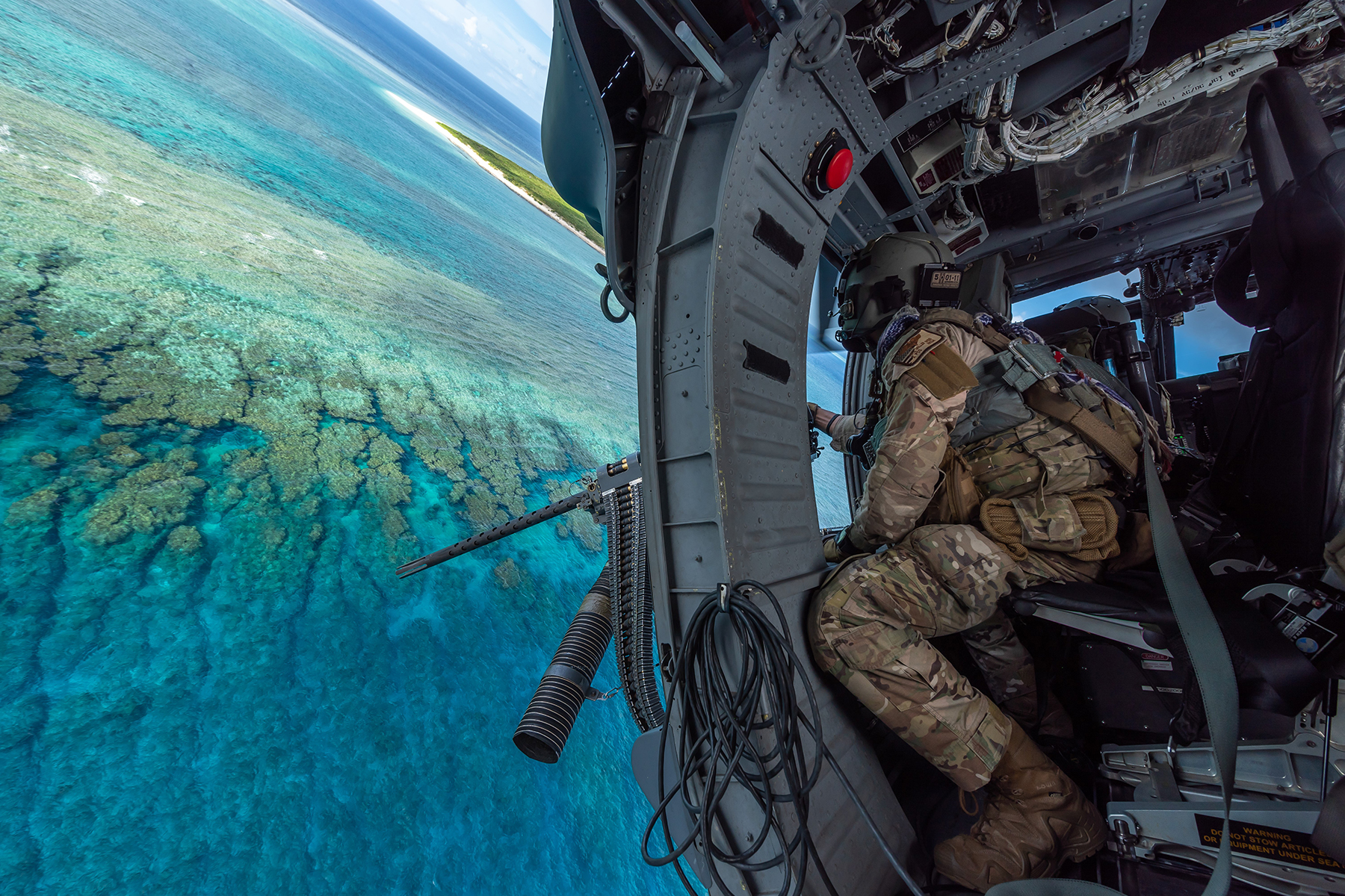 Hh 60 Pave Hawk Gunner