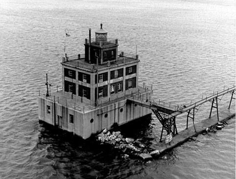 Indiana Harbor East Breakwater Lighthouse