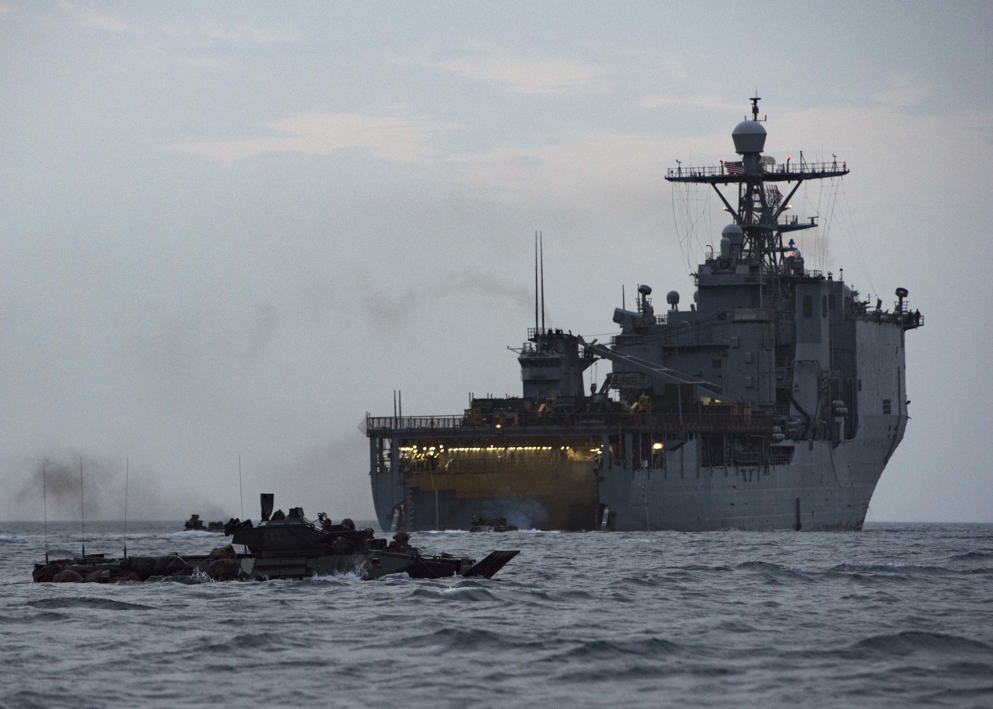 USS Boxer ARG, 11th MEU Conduct Amphibious Landing Exercise in Djibouti ...