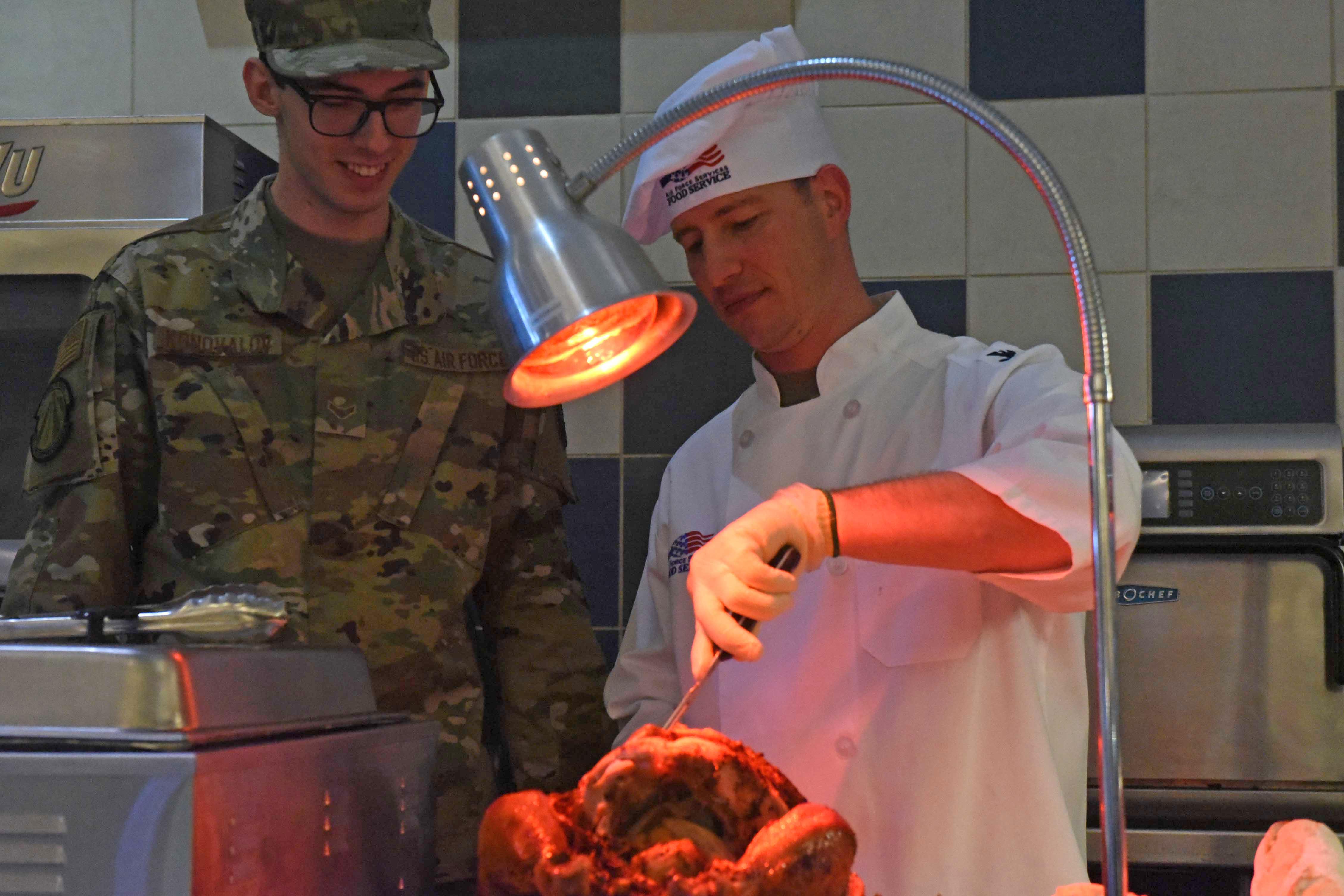 TLR leaders serve Thanksgiving meal > Little Rock Air Force Base > News ...