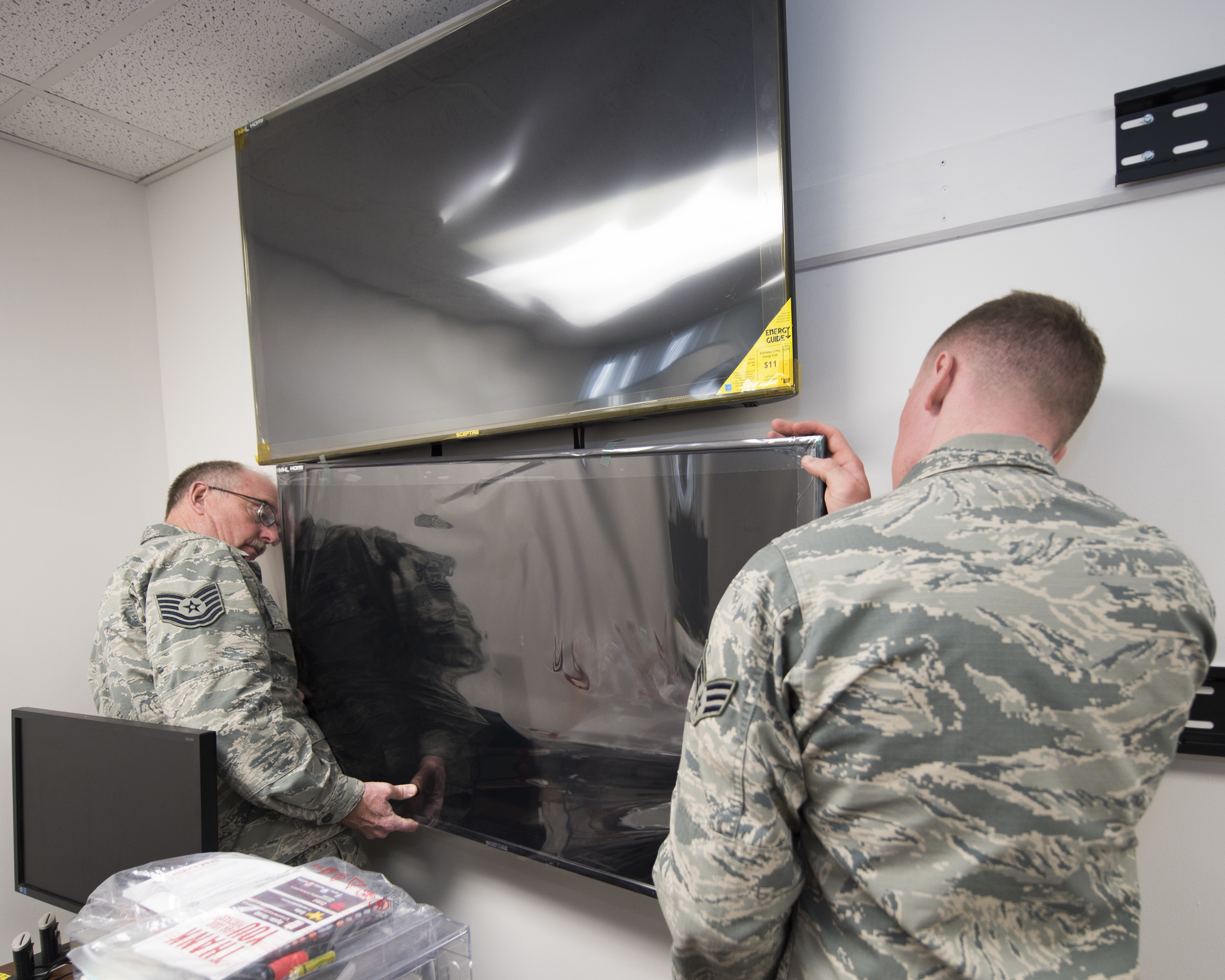 With a backlog of work orders, CE helps get things done > Niagara Falls ...