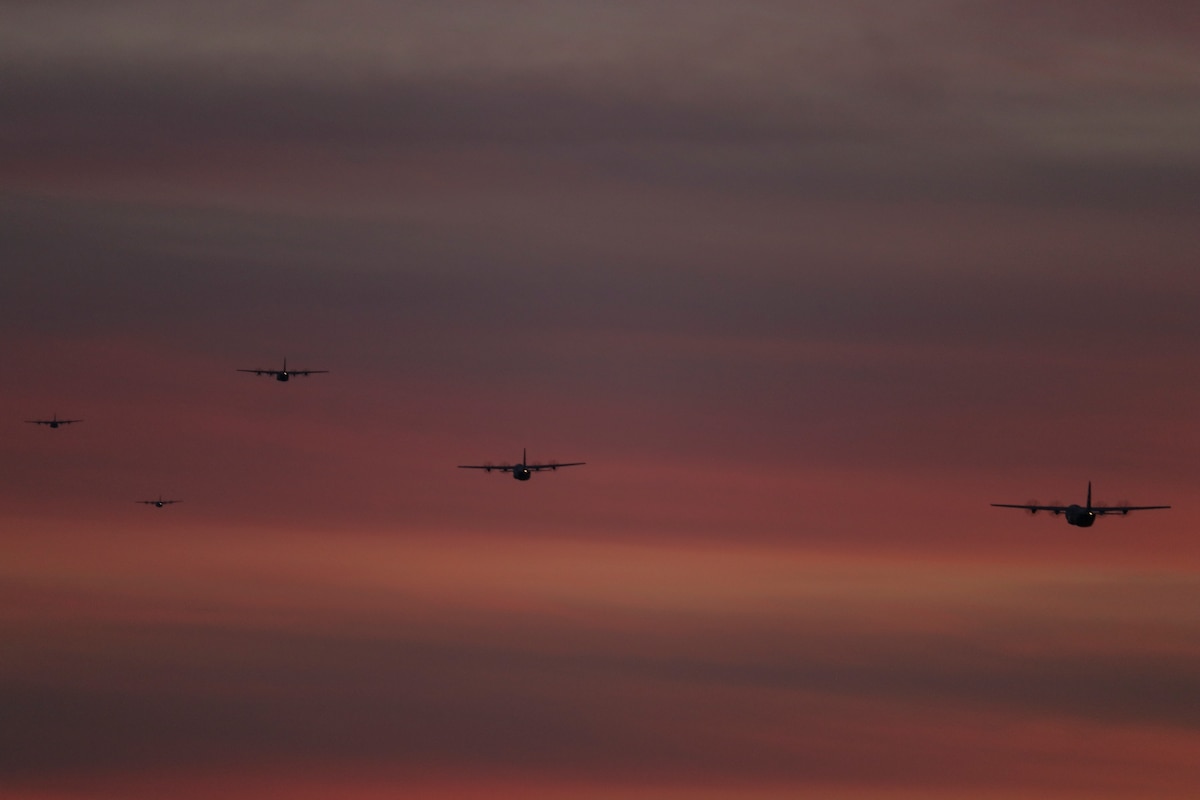 Dyess provides JFE staging platform > Team McChord > Article Display