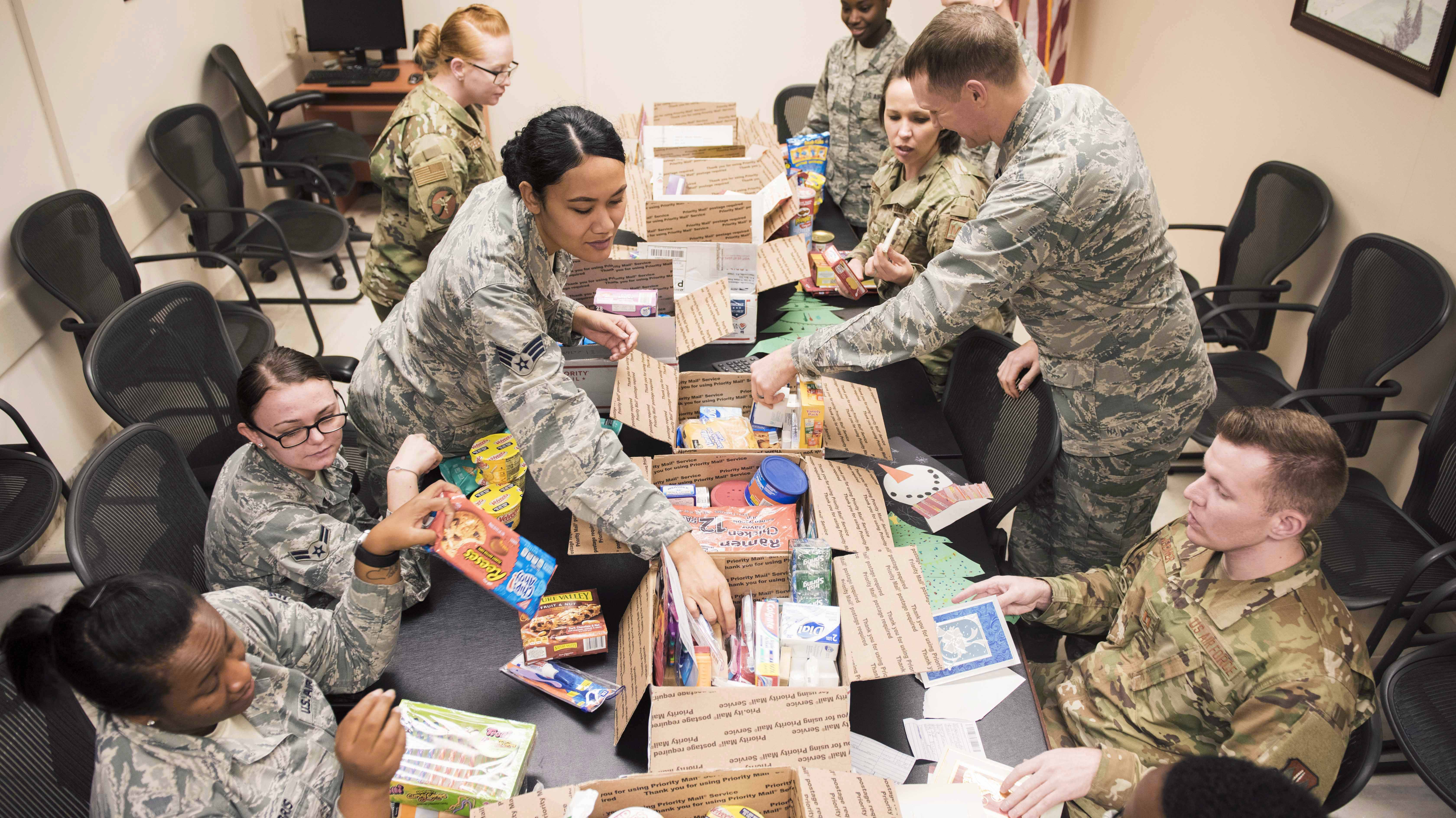 Special delivery from the homefront > Incirlik Air Base > Article Display