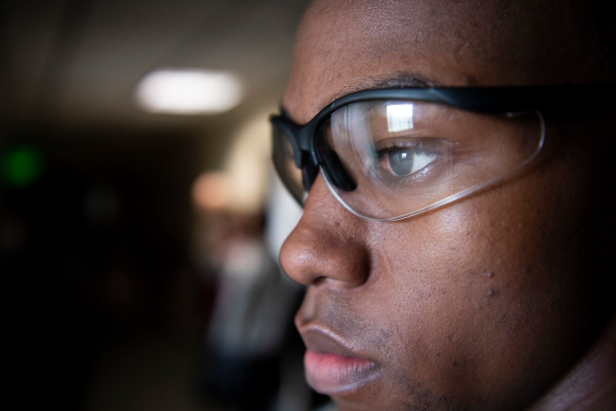 2019 HCC tours MSG > Travis Air Force Base > Display