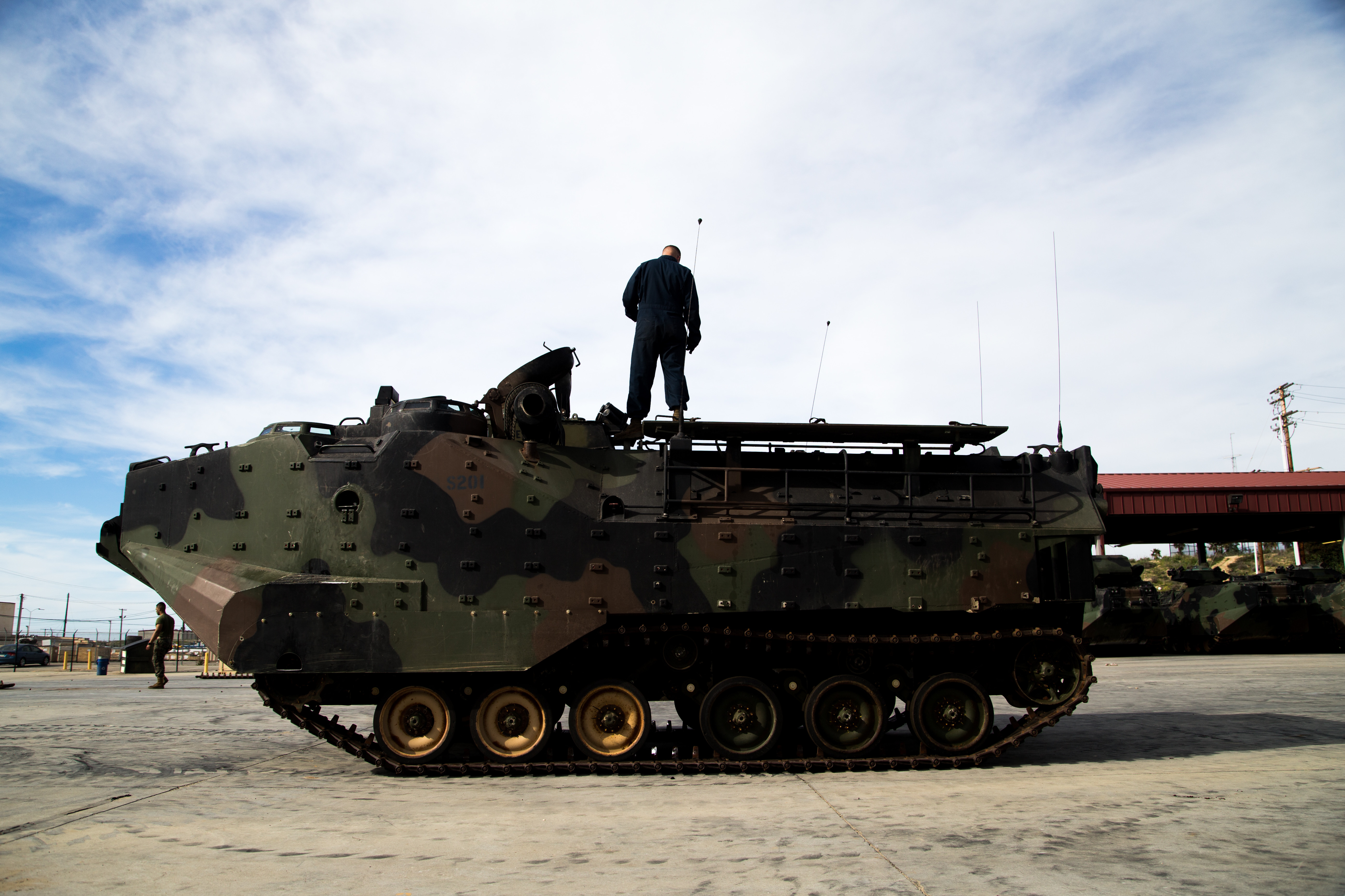 The amphibious tip of the spear > United States Marine Corps Flagship ...