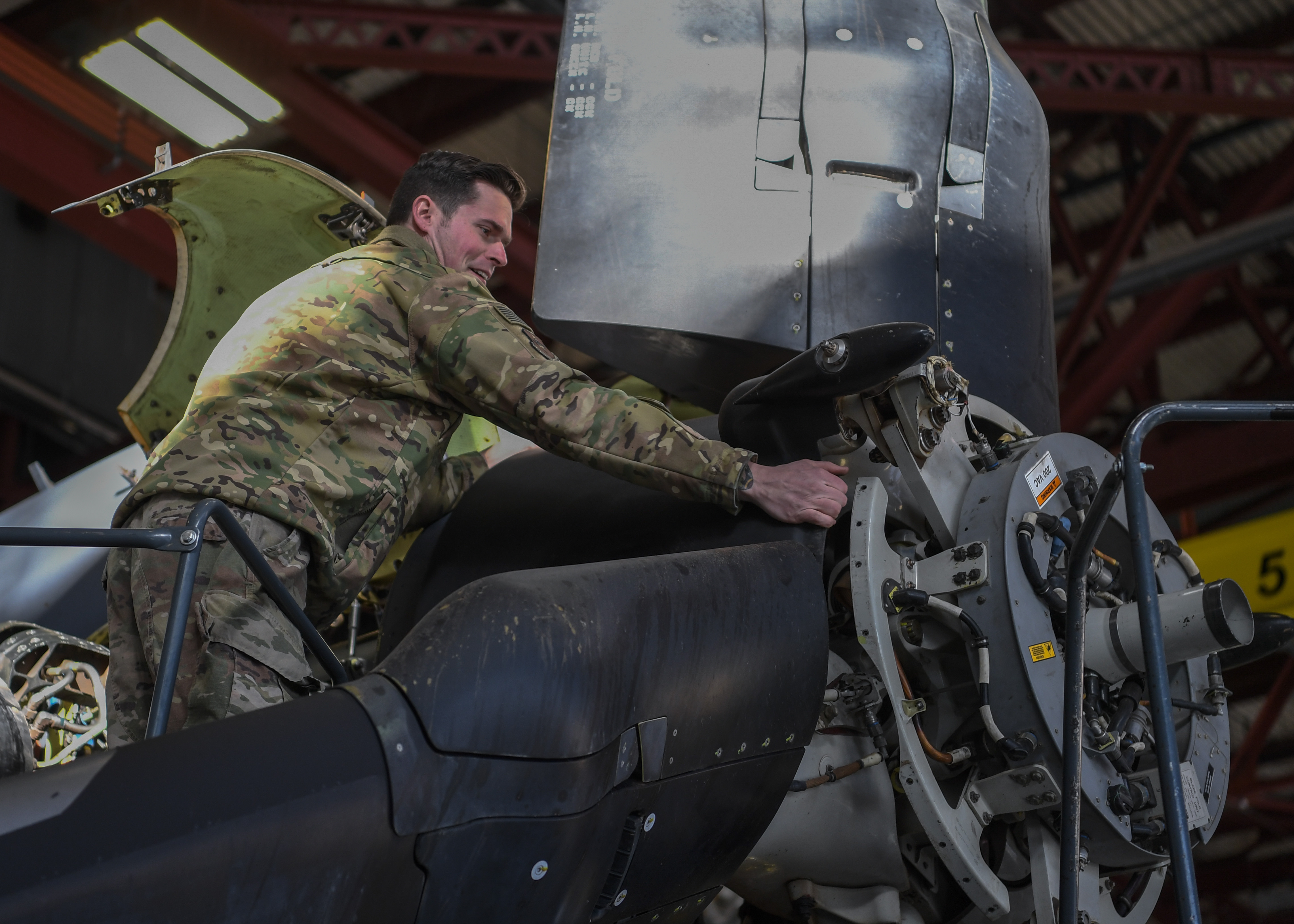 58th AMXS keeps aircraft mission ready > Kirtland Air Force Base ...