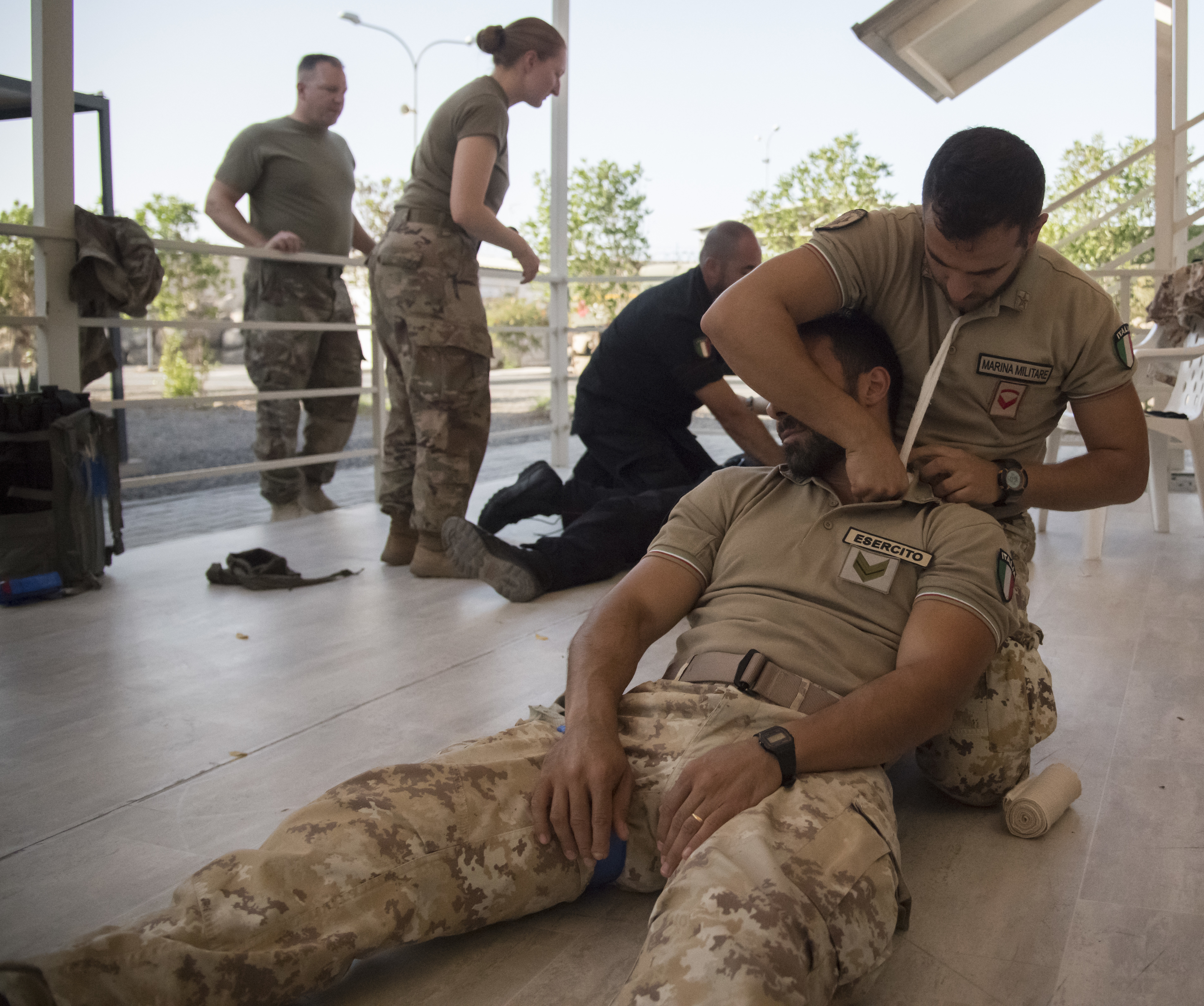 403rd Civil Affairs Functional Specialty Team conducts Combat Lifesaver ...