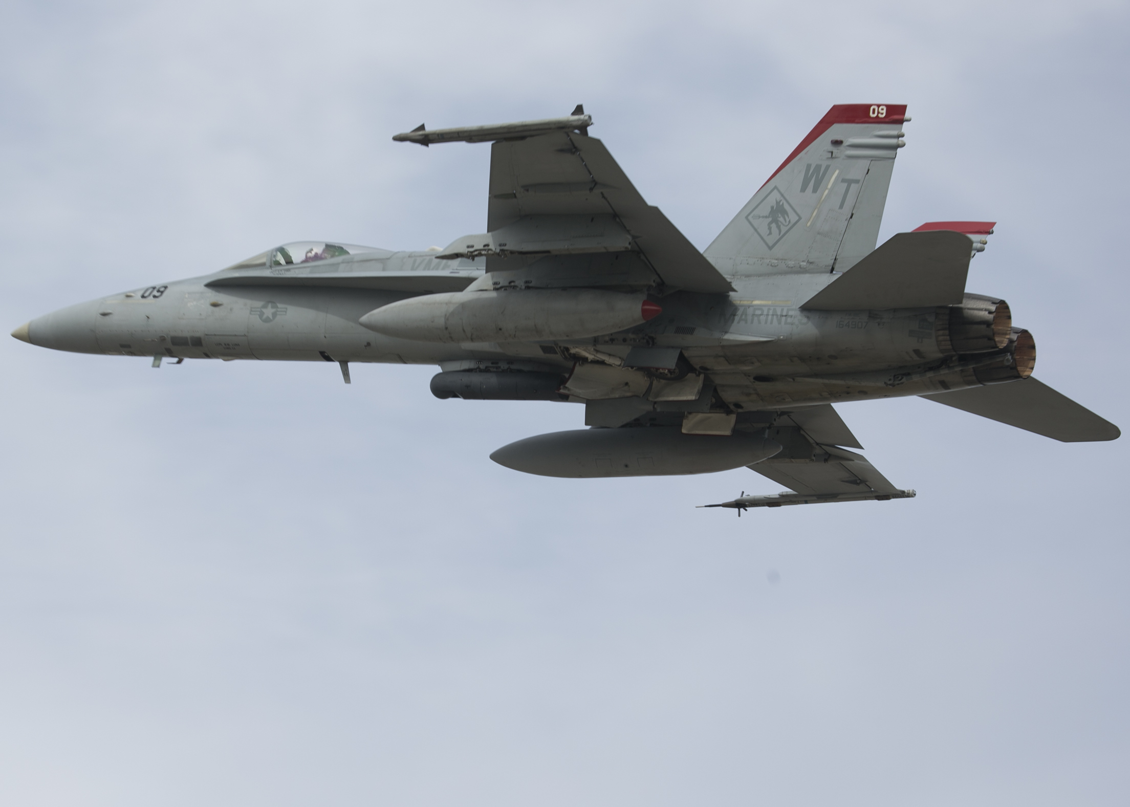 MAG-11 Marines take to the sky in massive aircraft launch > 3rd Marine ...