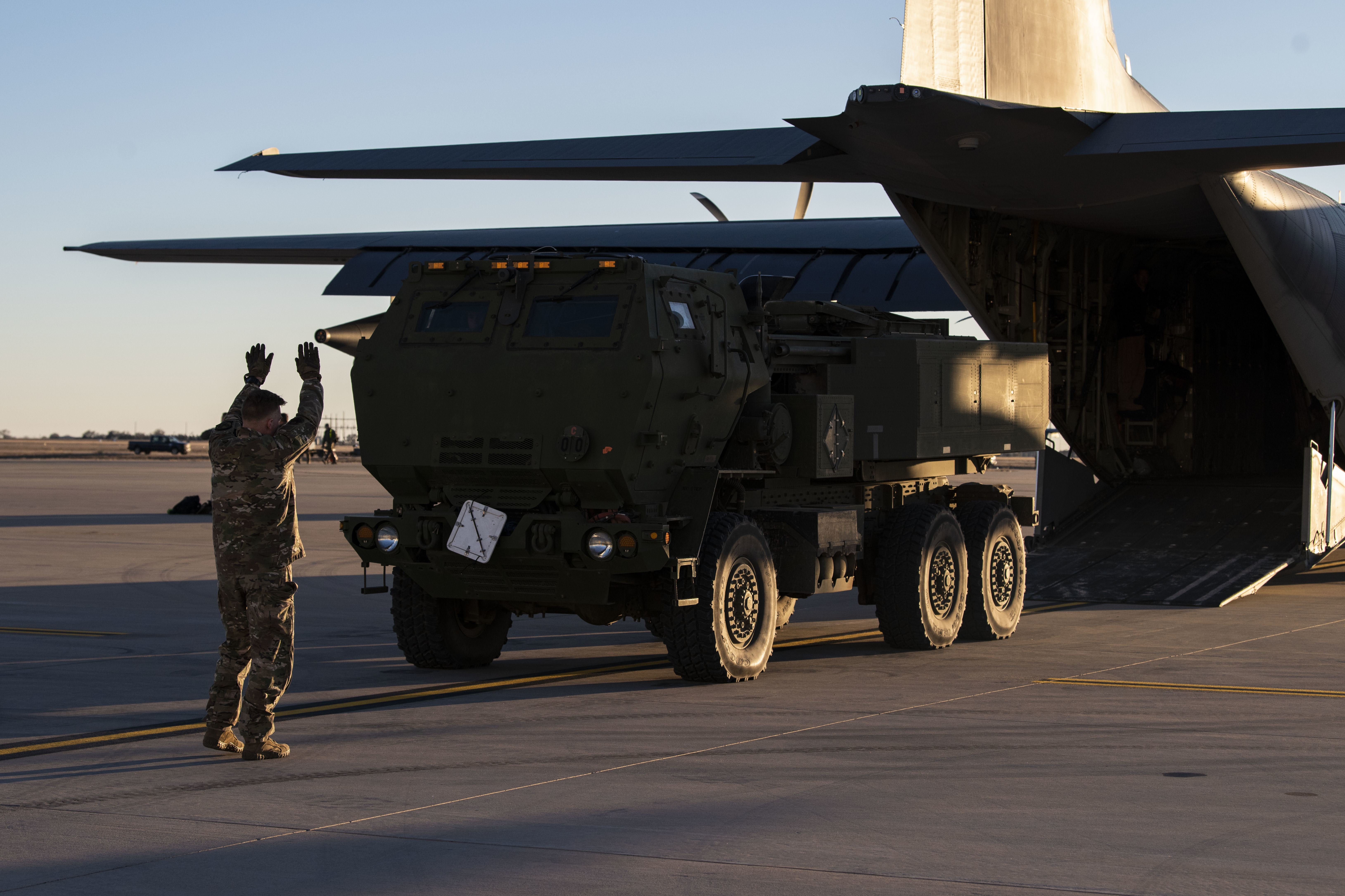 HIMARS mission showcases joint-ops capabilities at Emerald Warrior ...