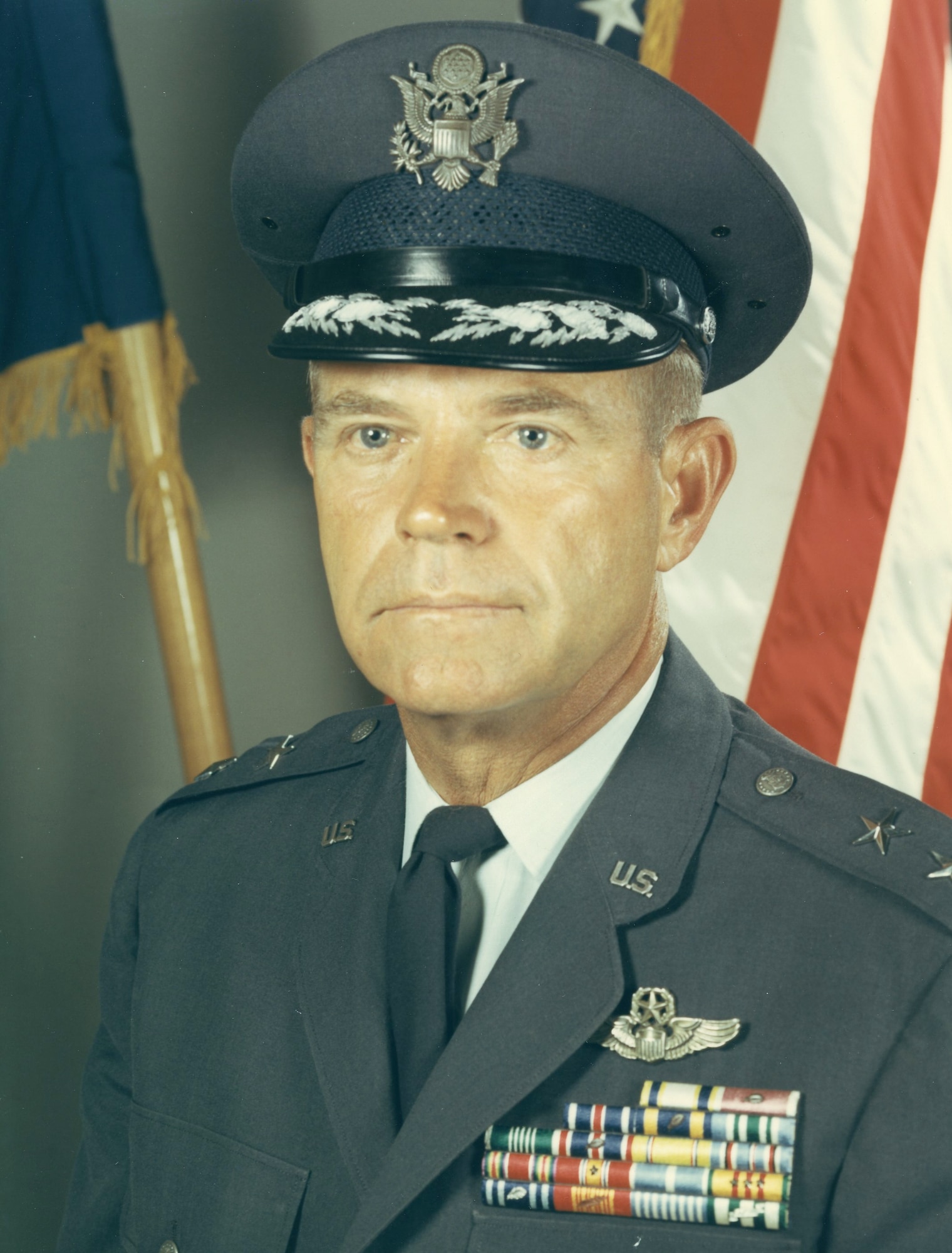 MAJOR GENERAL BURL WILLIAM MCLAUGHLIN > Air Force > Biography Display