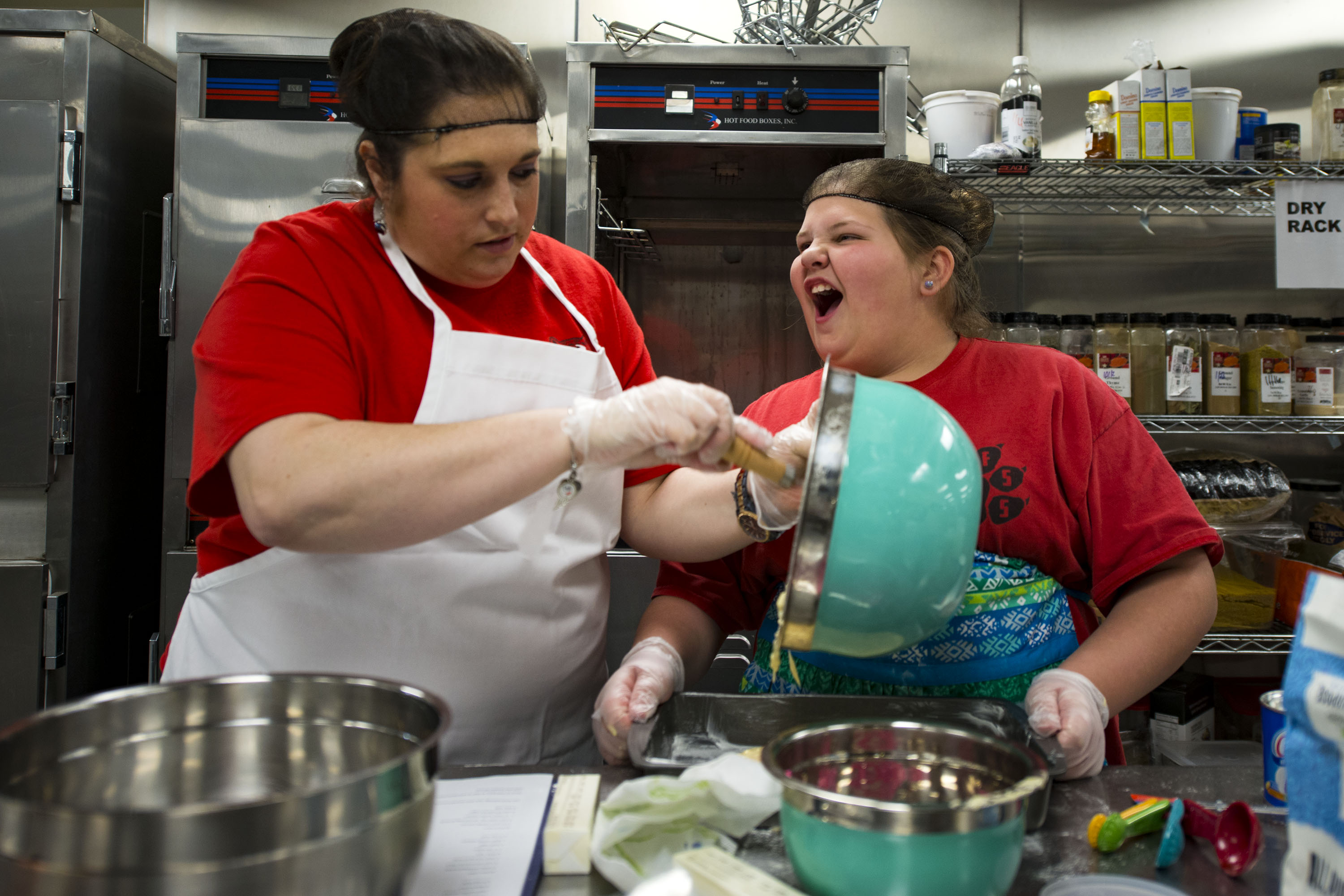 Cupid Cake Wars makes or “bakes” contestants