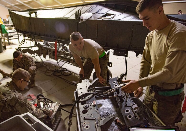 Beneath the skies: Aircraft maintainers > U.S. Air Force > Article Display